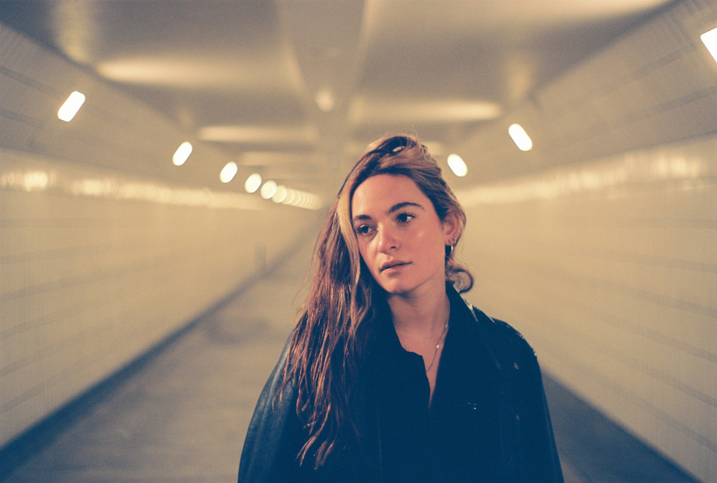 Deze albums neemt singer-songwriter Néomí mee naar een onbewoond eiland ...