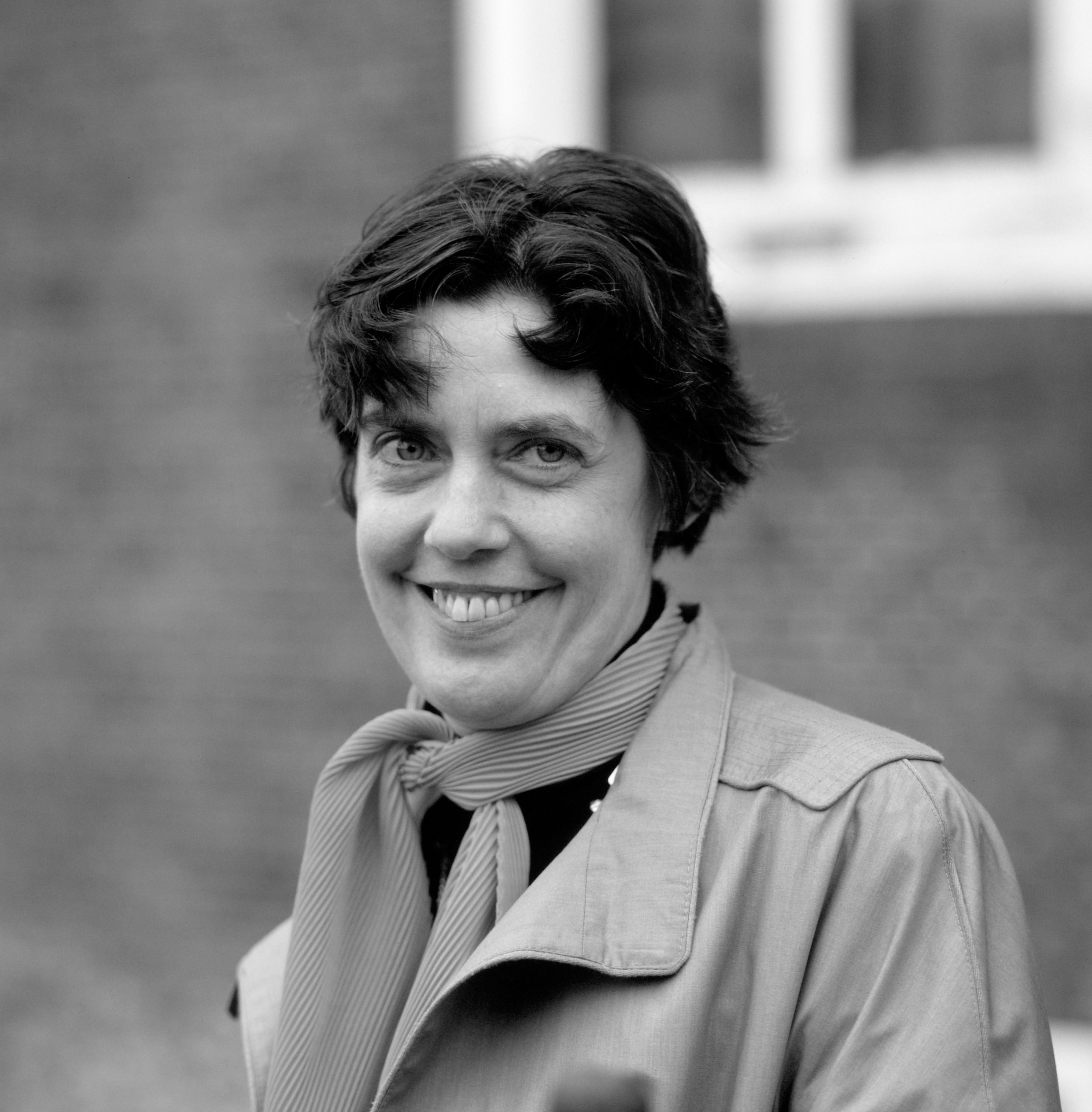 Tonke Dragt (1930-2024) was een van de eigenzinnigste ...