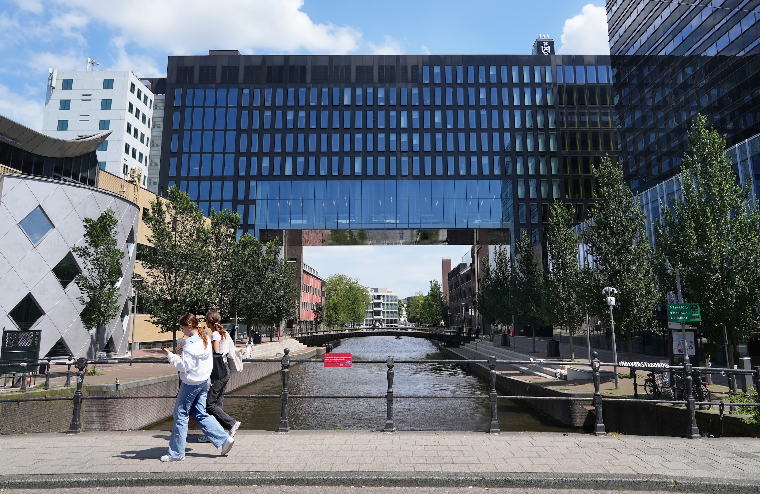 Niet 5 miljoen, maar 3900 euro te veel collegegeld betaald aan de UvA ...