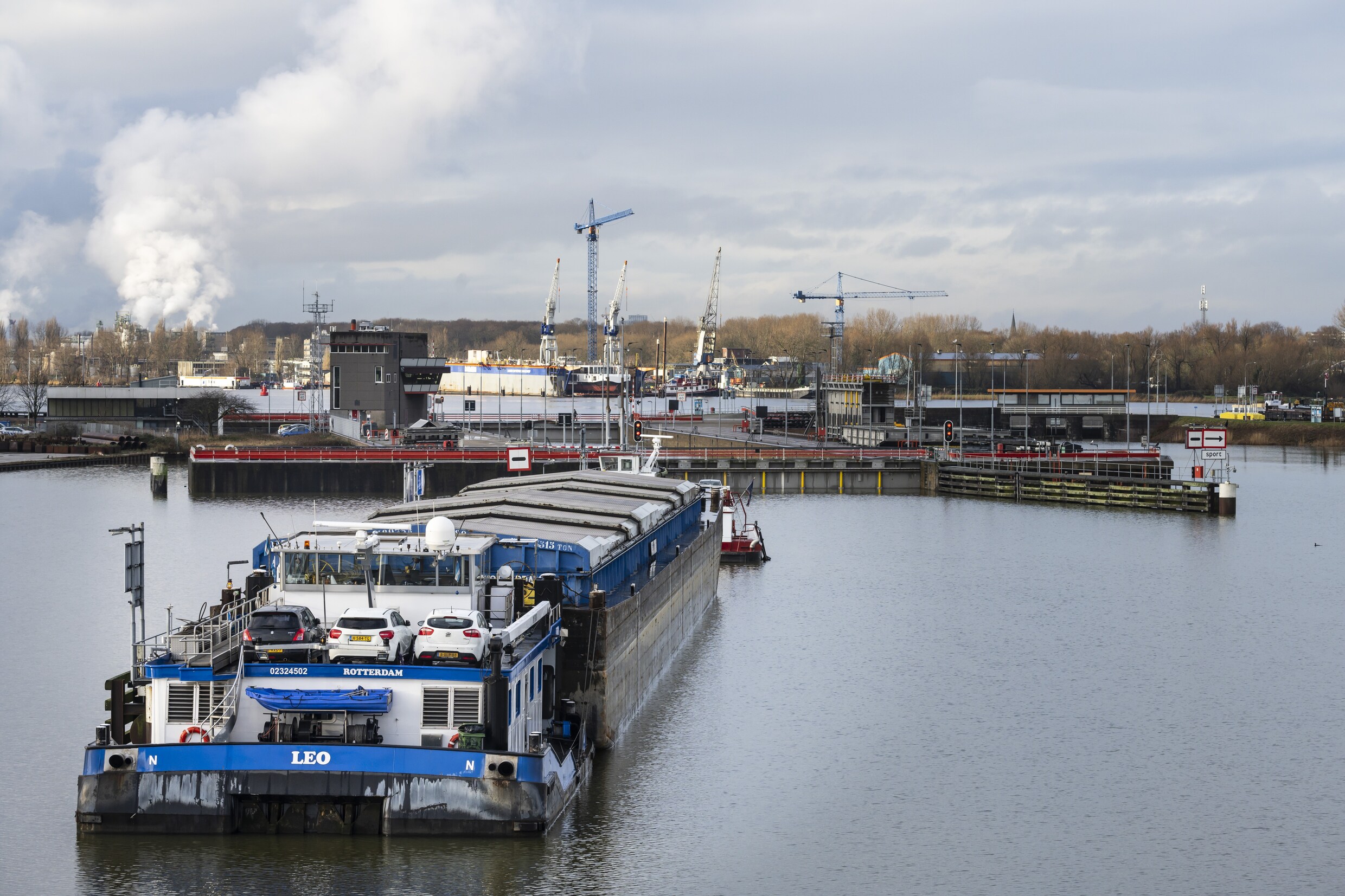 Met je boot aansluiten in de rij: Oranjesluizen deze zomer beperkt ...