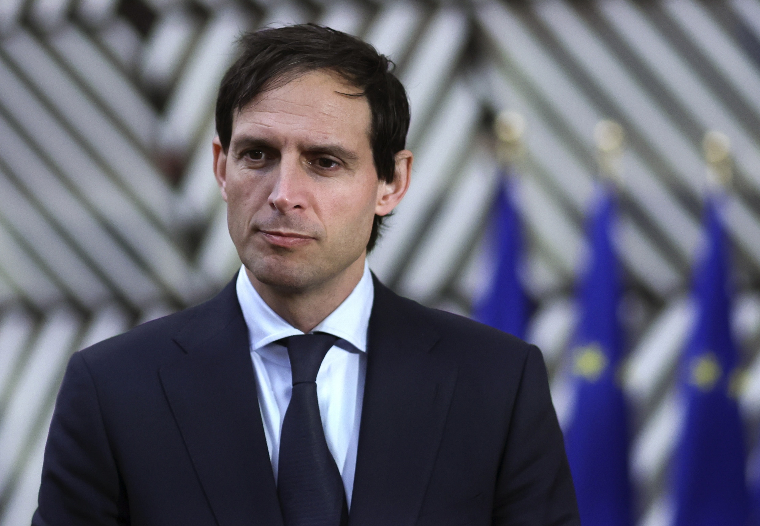 Toen Wopke Hoekstra vorig jaar vertrok, had hij weinig vrienden in Den ...