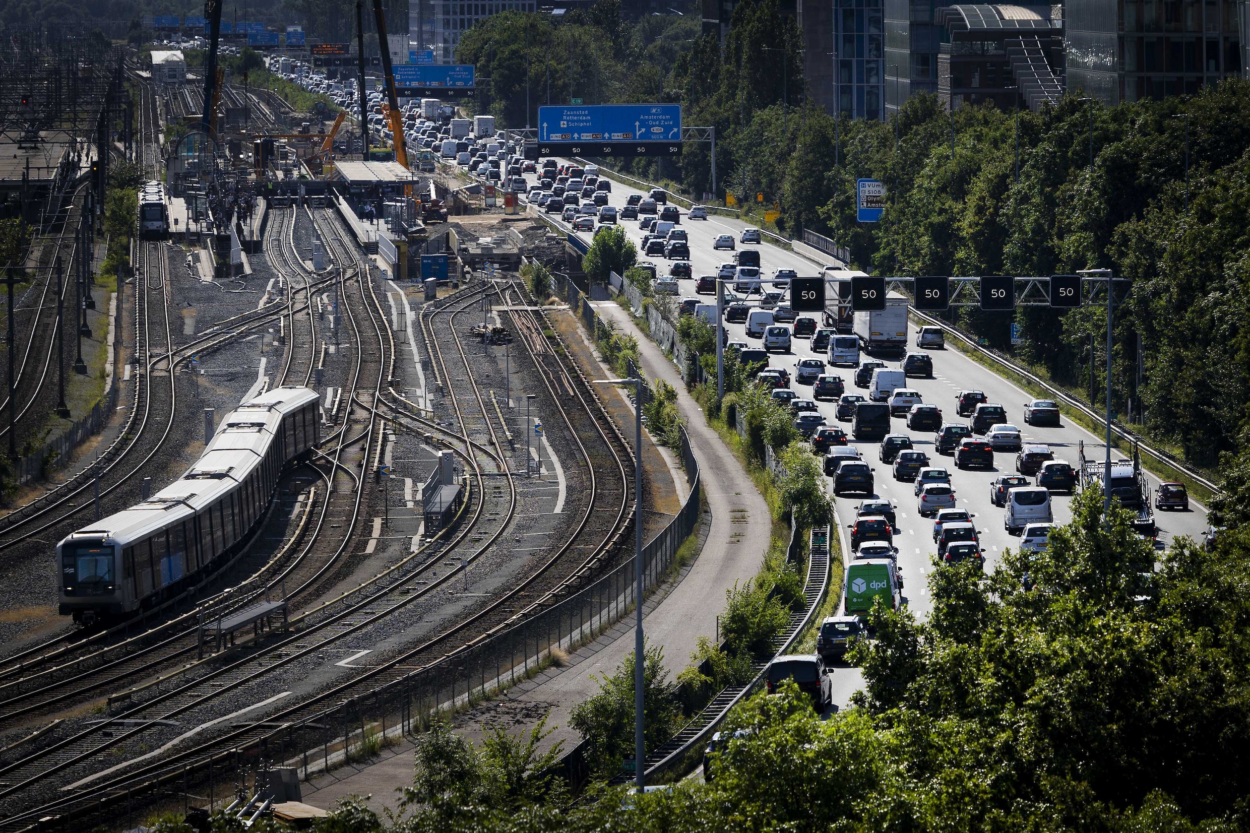 Verkeer rond Amsterdam staat voor derde dag op rij vast, gemeenten en ...