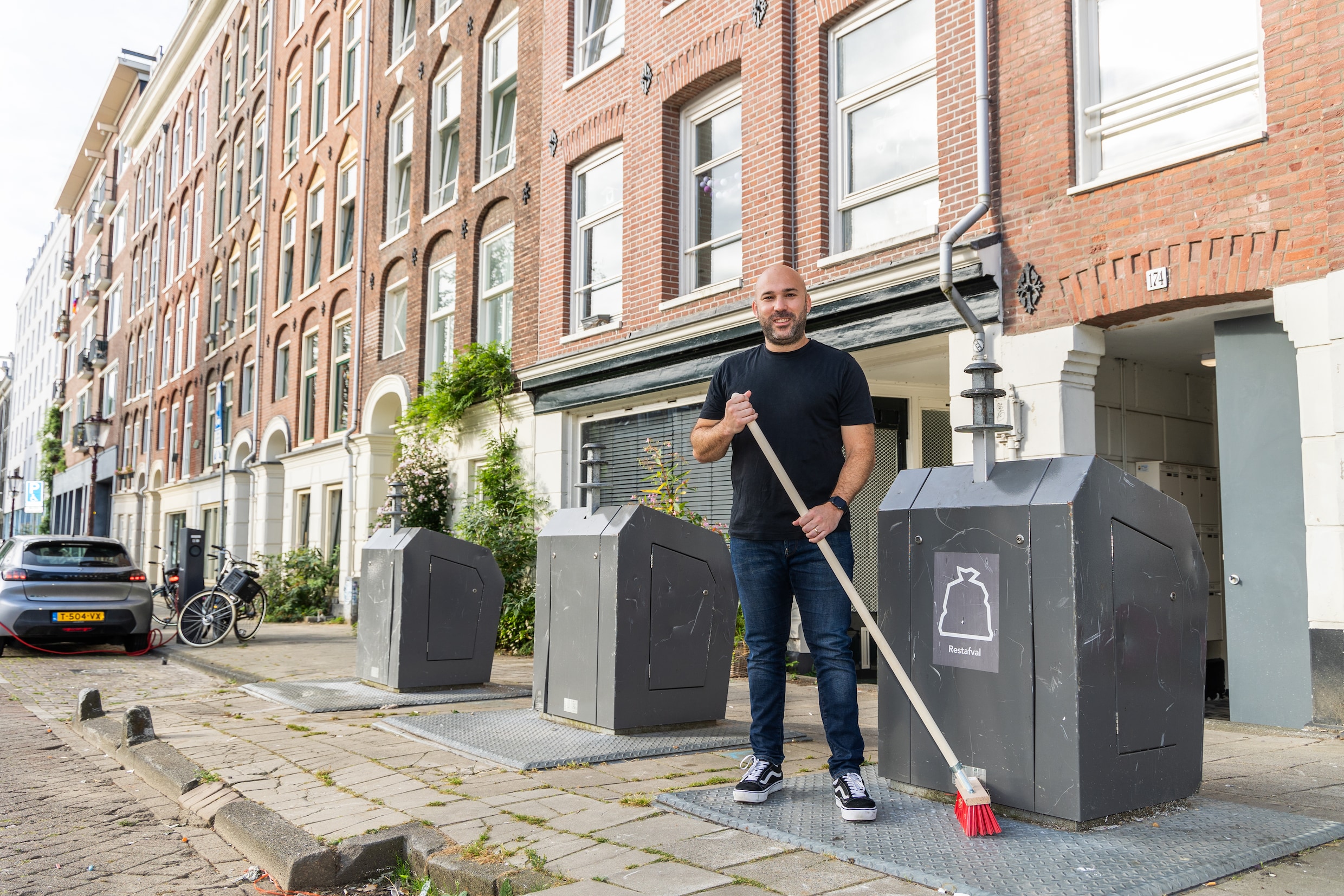 Zwerfafval? Deze Amsterdammers maken zelf hun buurt schoon: ‘De ...