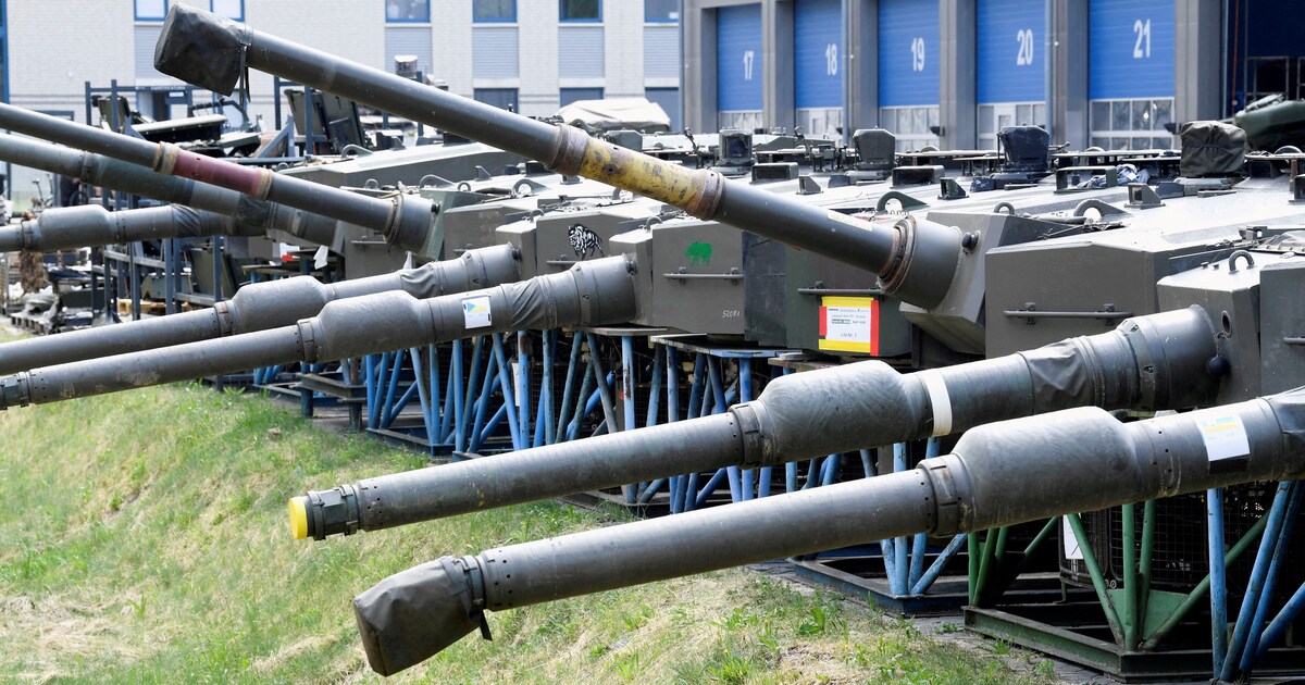 Nederland krijgt weer een eigen tankbataljon met ongeveer vijftig tanks ...