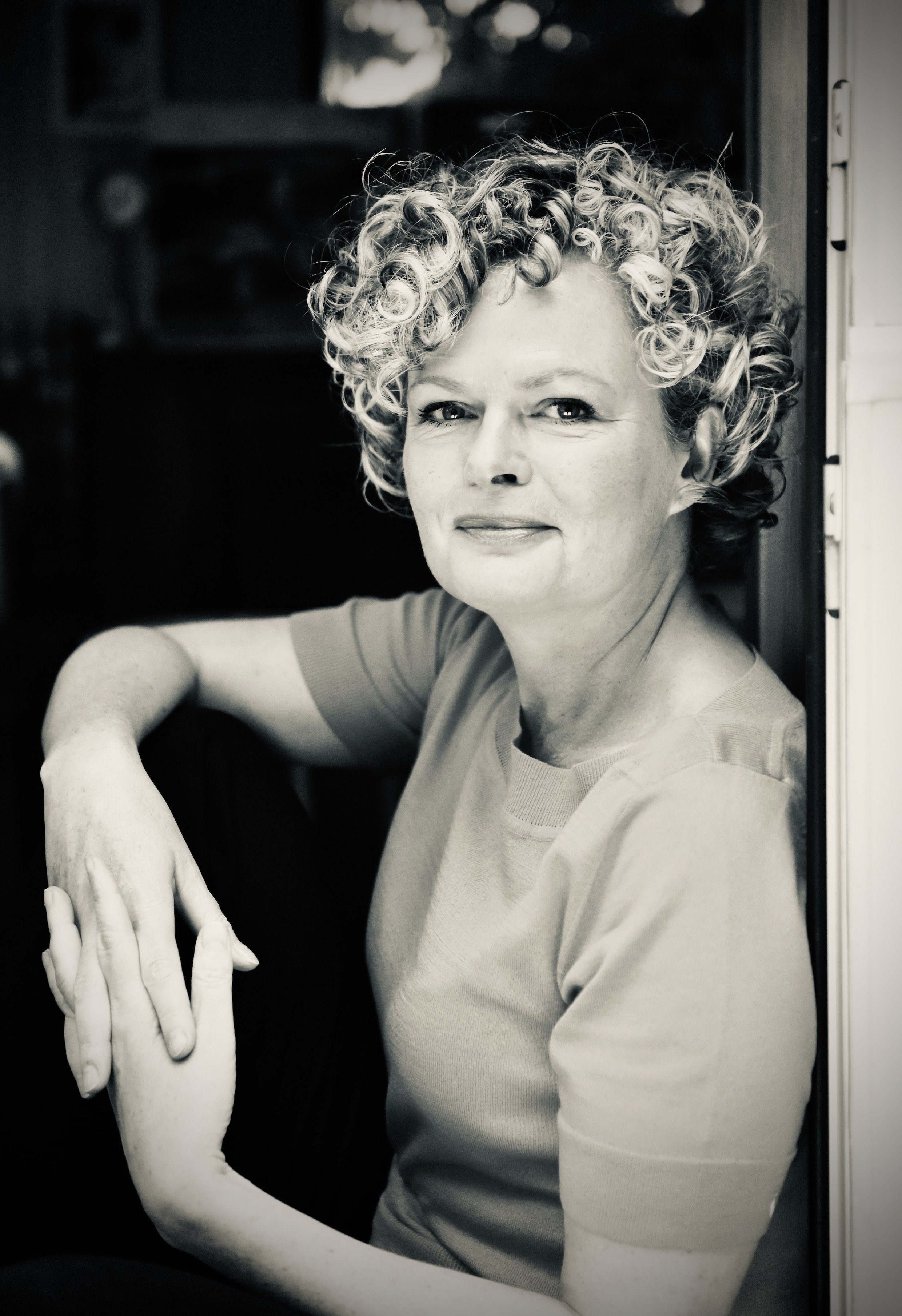 Anne-Gine Goemans schrijft over de weduwen van Friese vissers: ‘Het gevoel dat je er alleen voor ...