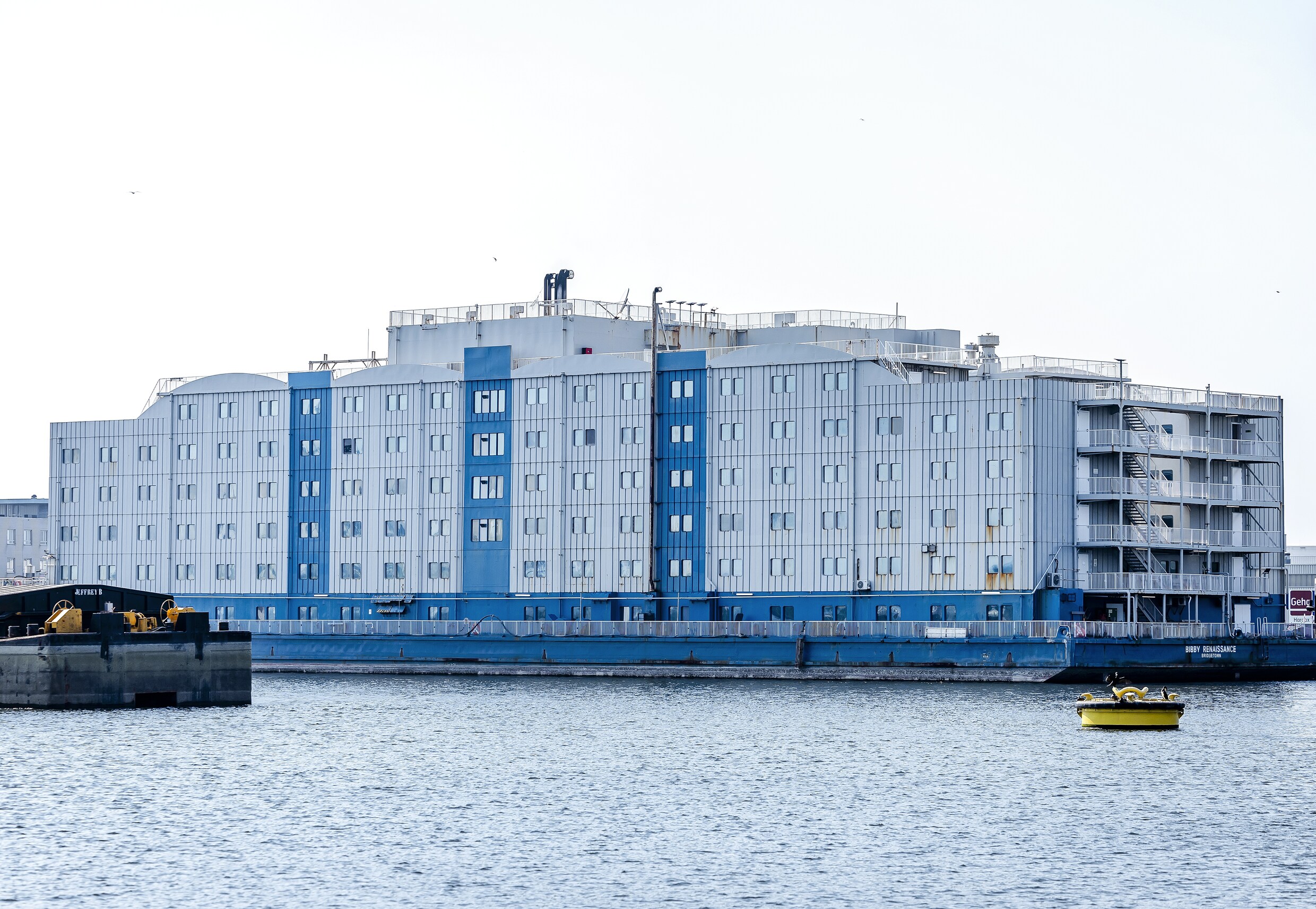 Crisis in Ter Apel: mannen alleen komen niet meer binnen, Stadskanaal ...