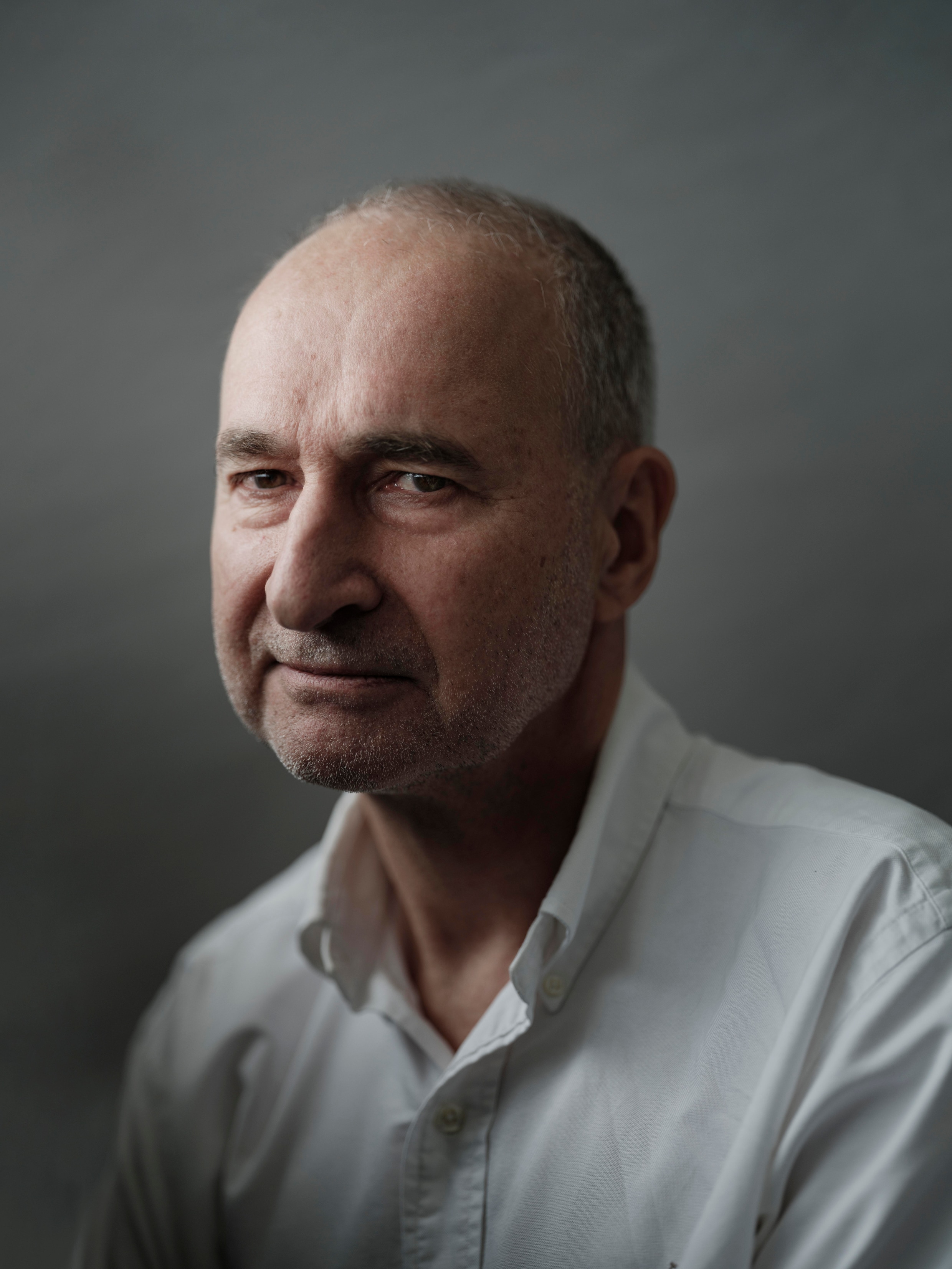 Radicaal, zo wordt psychiater Jim van Os (64) regelmatig door collega’s ...