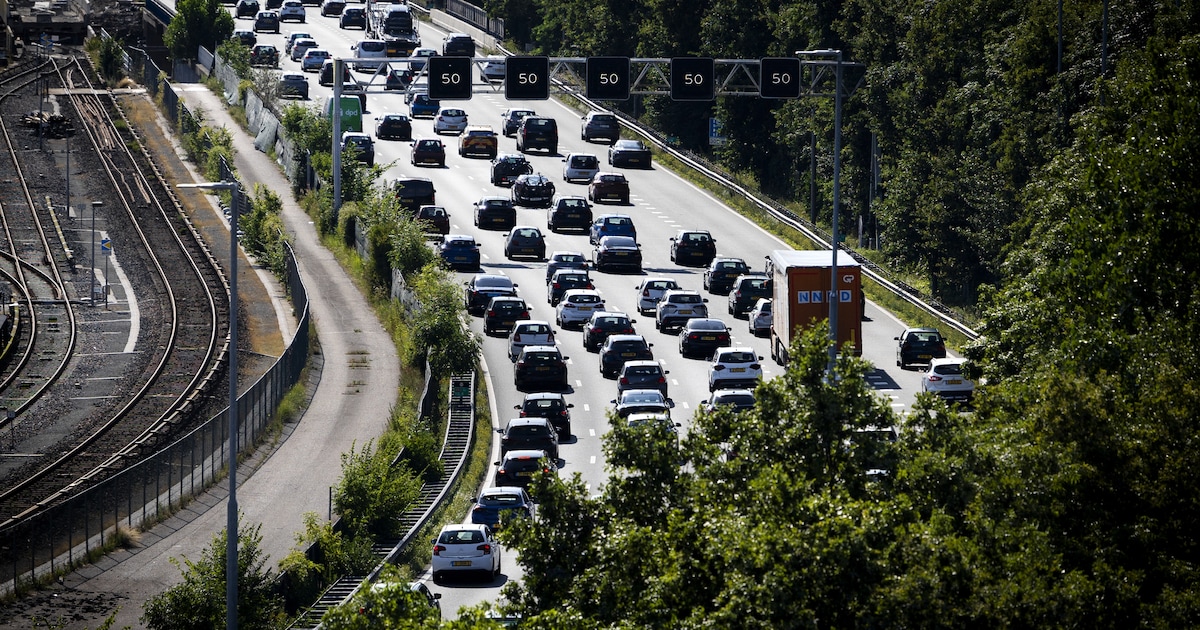 Opnieuw verkeersdrukte in en om Amsterdam door wegafsluitingen | Het Parool