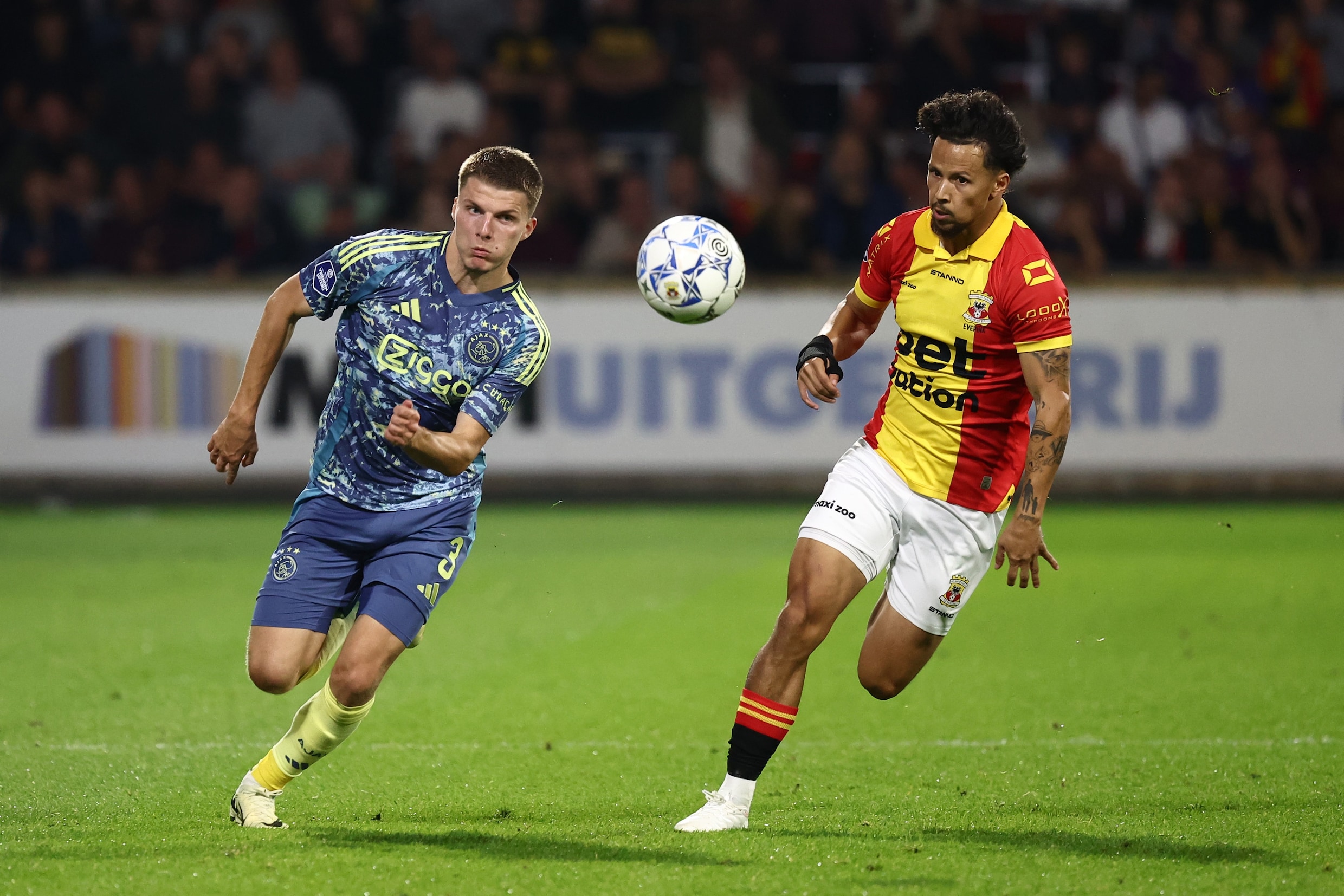 Ajaxtrainer Farioli: ‘Helaas moeten we oefenen tijdens officiële ...