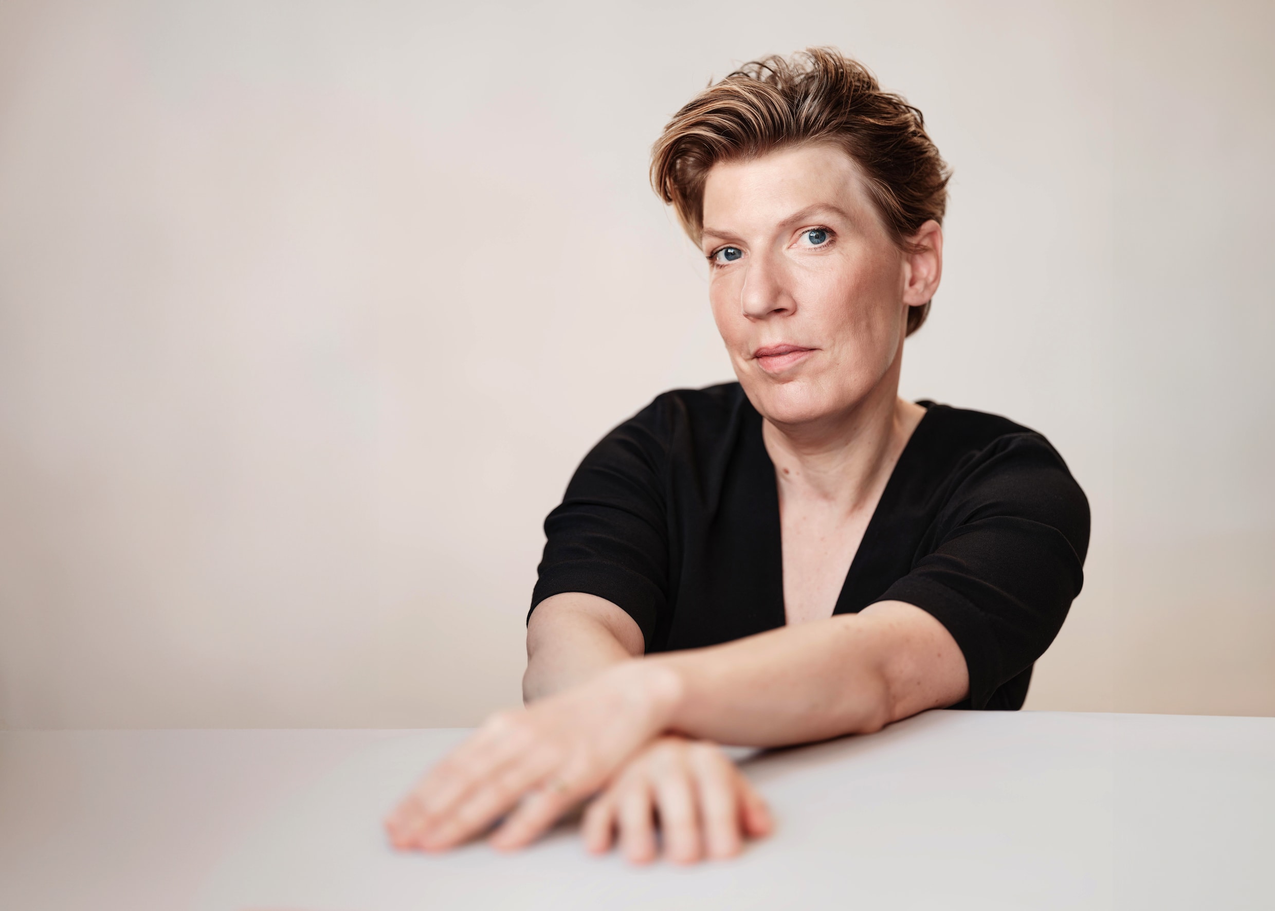 Paulien Cornelisse volgt Maarten van Rossem op als jurylid ‘De slimste ...