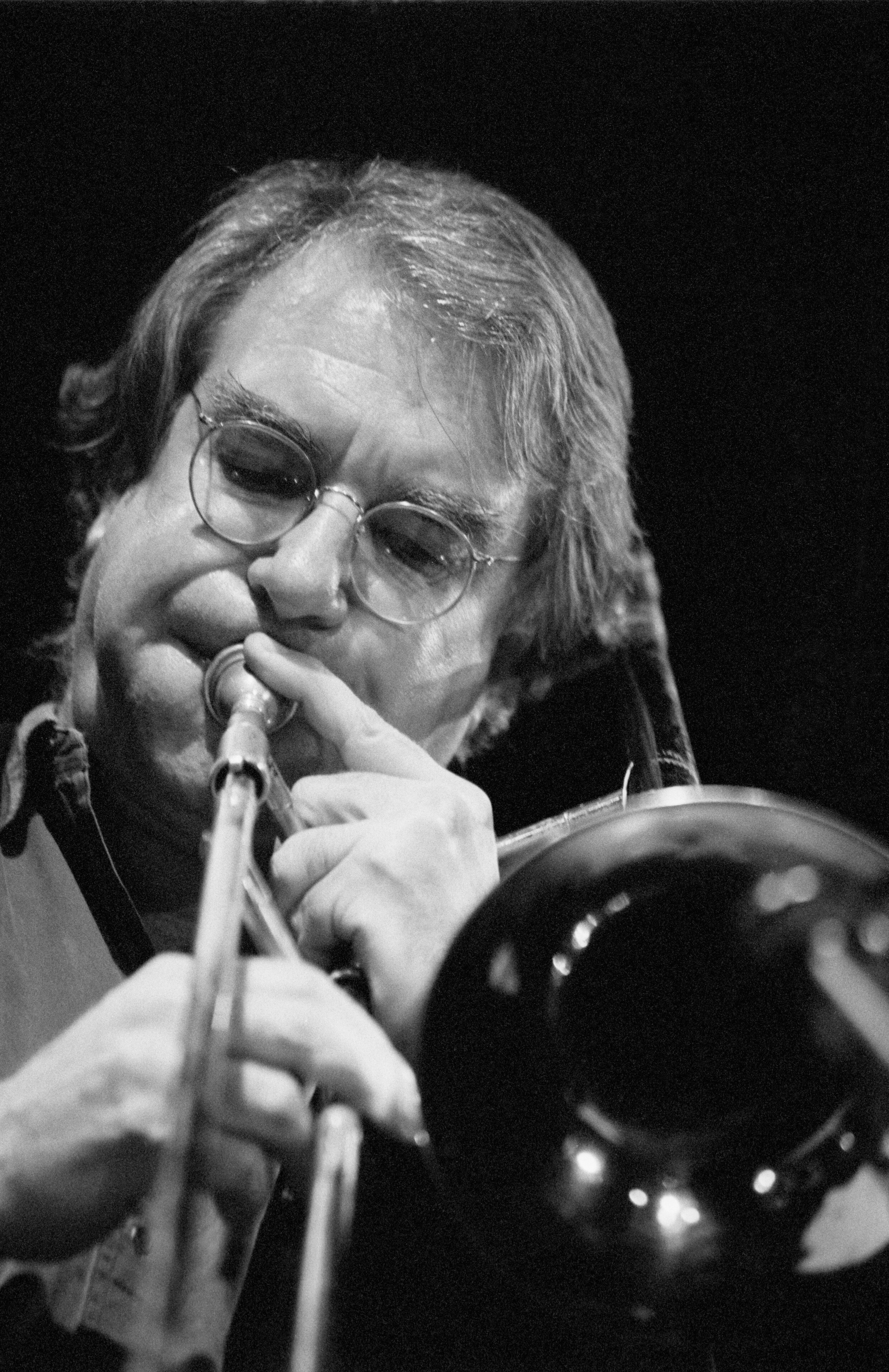 Willem van Manen (1940-2024), pleitbezorger van de jazz en oprichter ...