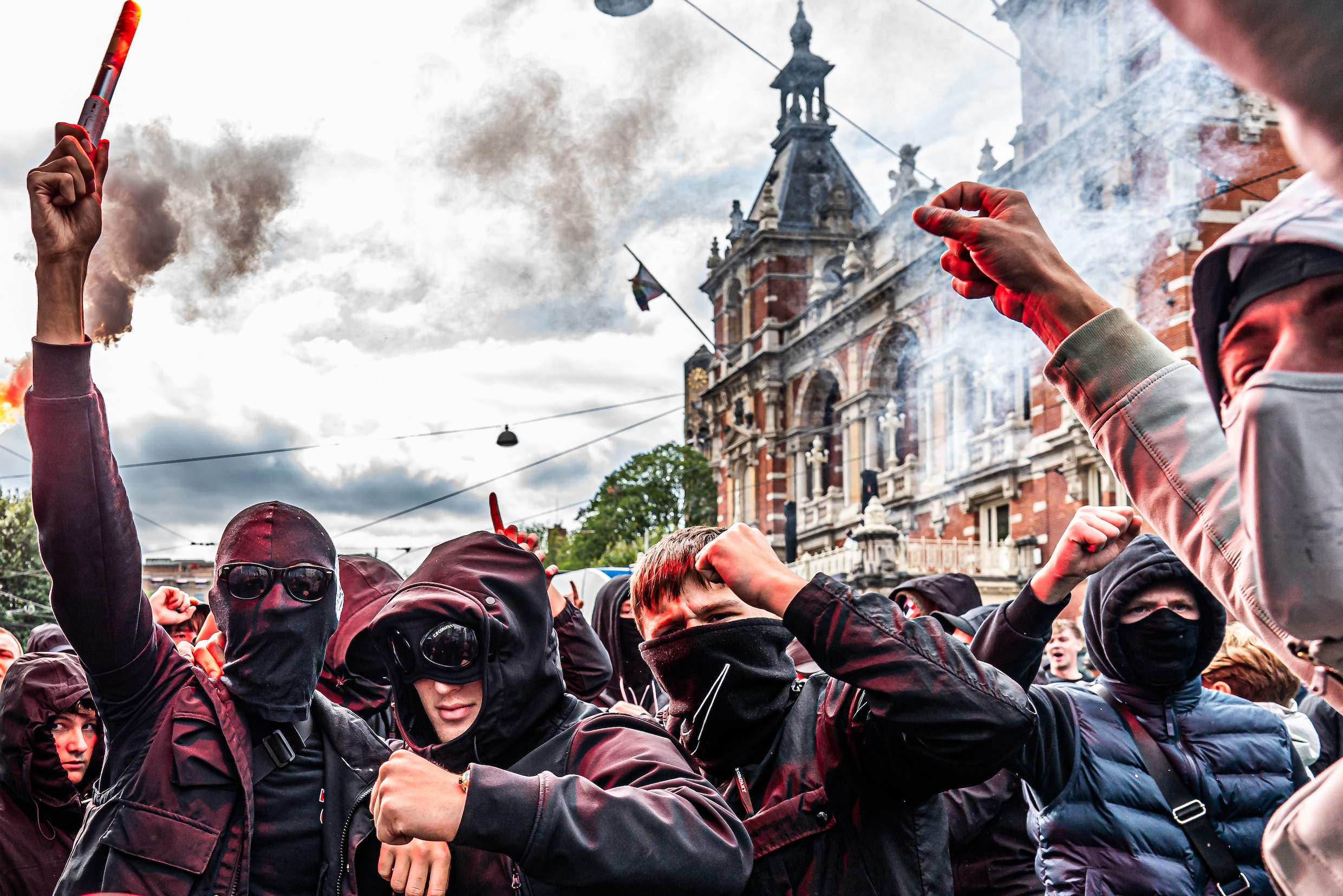 Opinie: ‘Verbied uitpubliek en de verkoop van alcohol in en rondom ...