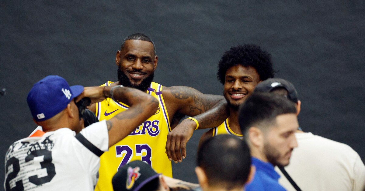 LeBron James (39) en zoon Bronny (19) zorgen voor primeur in NBA: ‘Ik ...