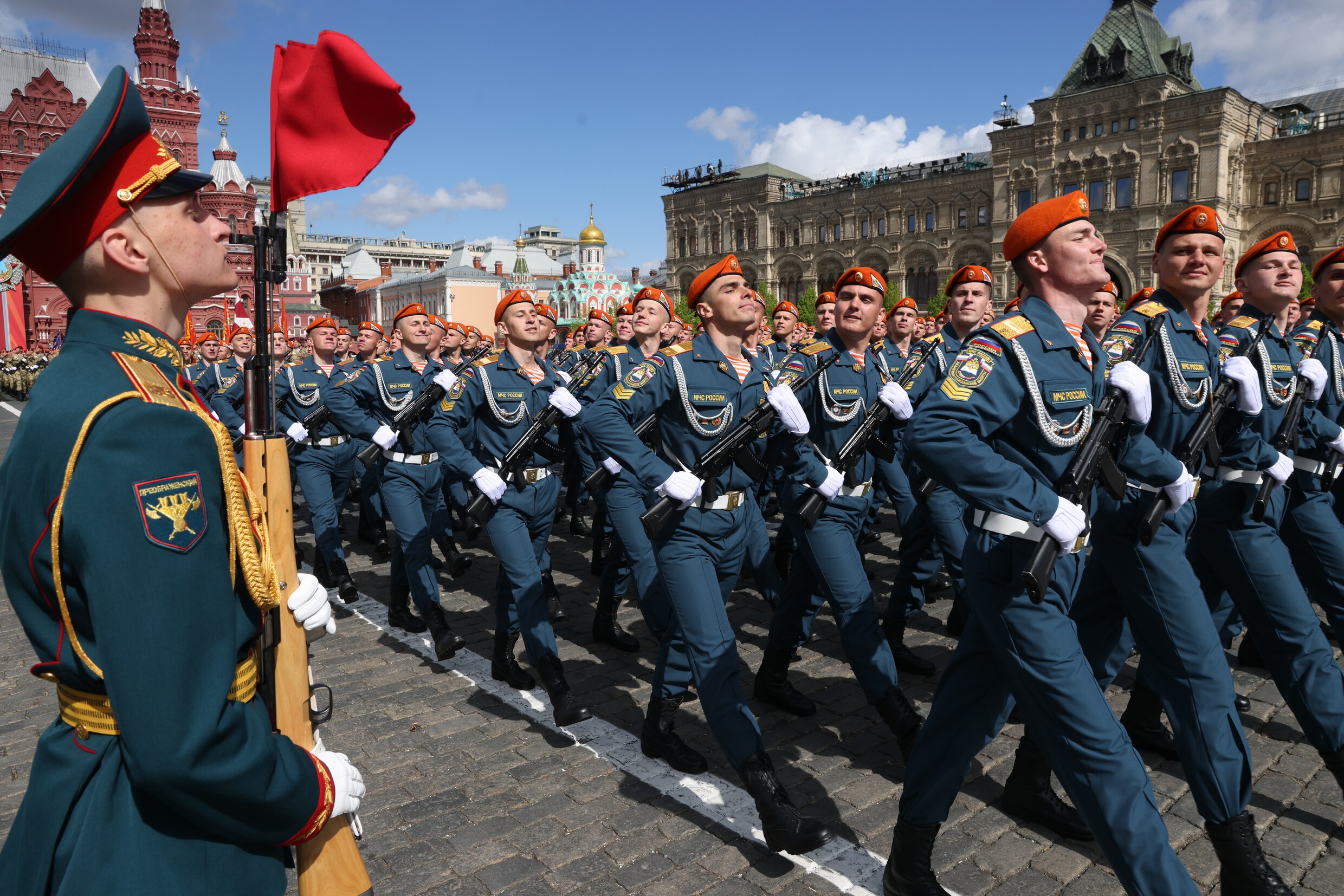 Poetin matst oorlogsveteranen: eerst vechten, dan leventje als nieuwe ...