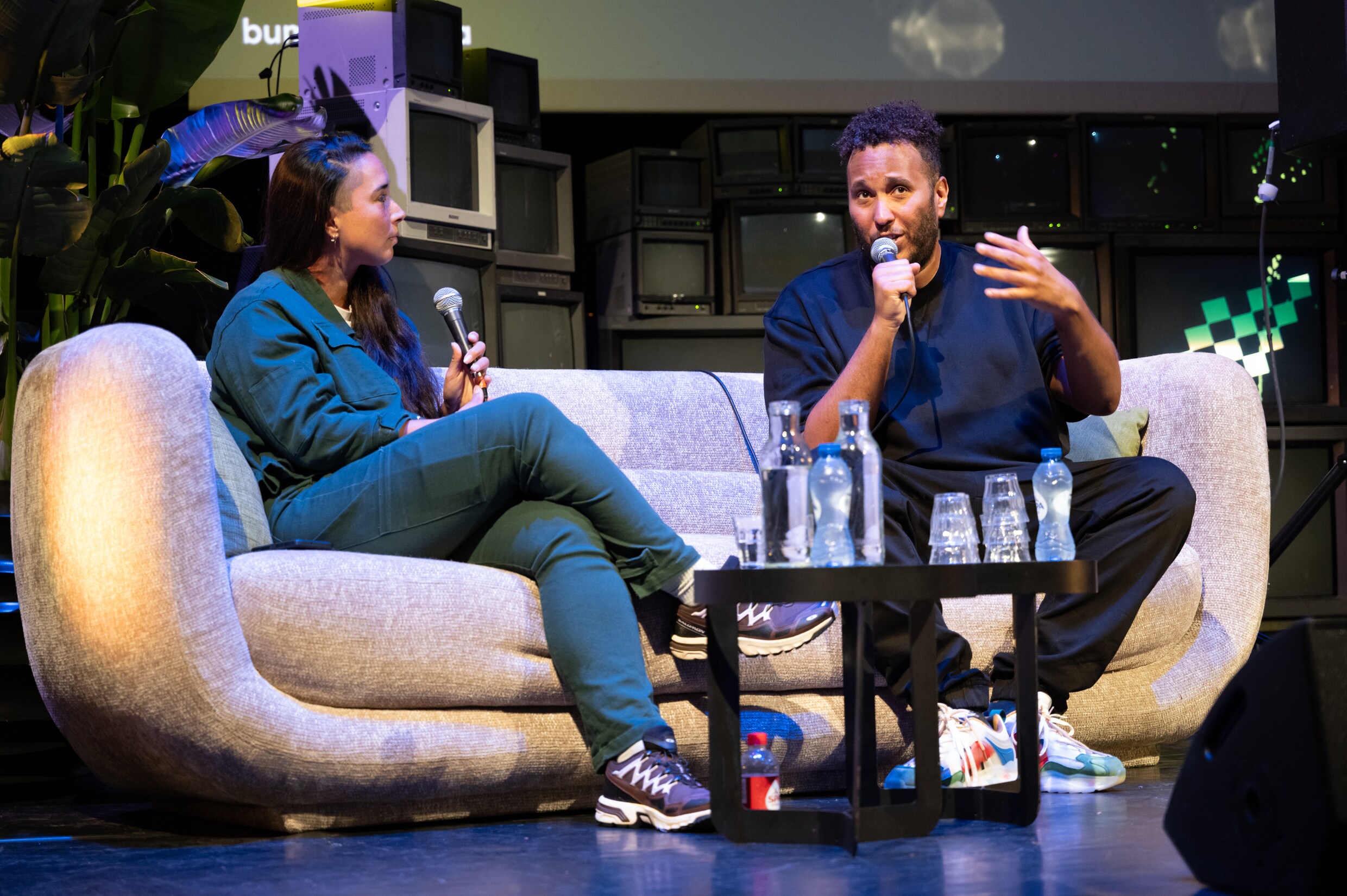 ADE op een yogamat: Benny Rodrigues pleit met relaxset voor mindful dj ...