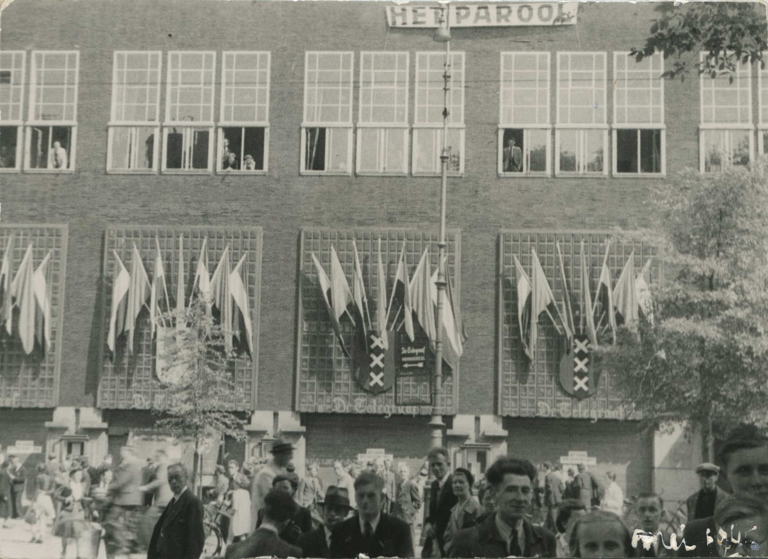 Op rondvaart met de Wehrmacht: de Deutsche Zeitung in den Niederlanden ...