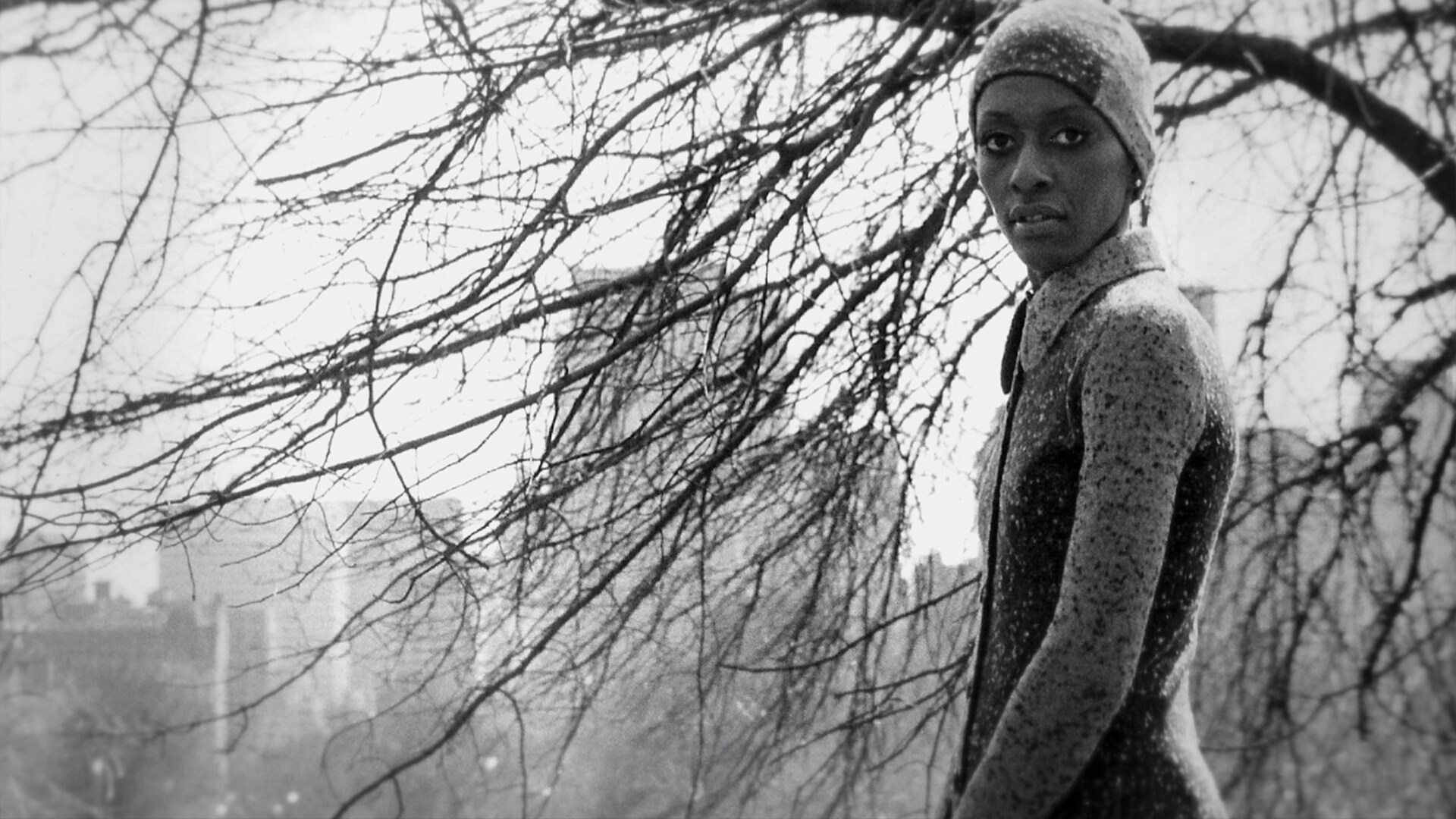 Recensie Invisible Beauty: Bethann Hardisons strijd voor gelijkheid in ...