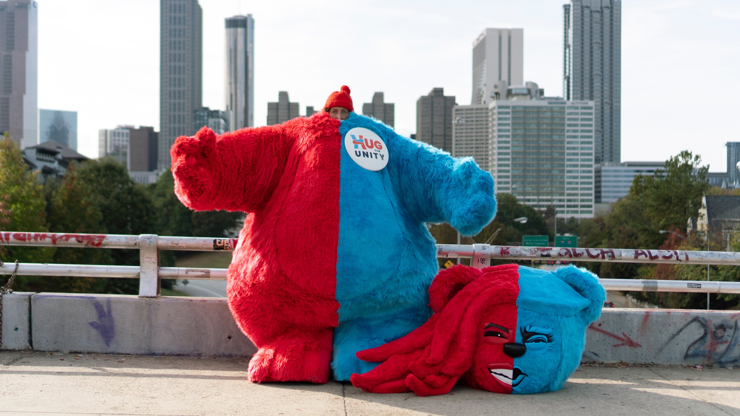 Amsterdamse Streetart Frankey knuffelt kiezers in de VS: ‘Voor veel ...