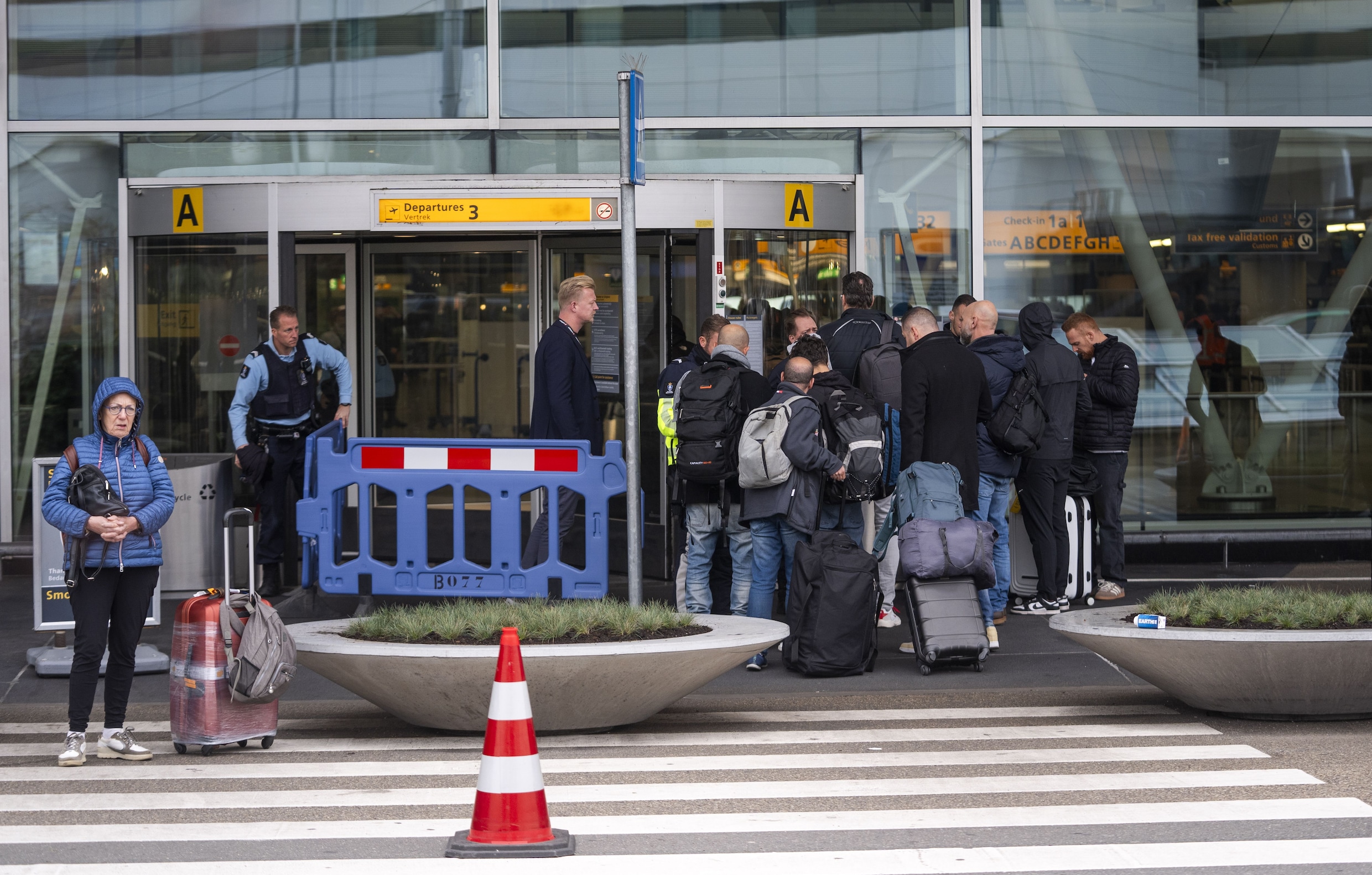Live: Israëlische supporters aangevallen in Amsterdam, volg het laatste nieuws | Het Parool
