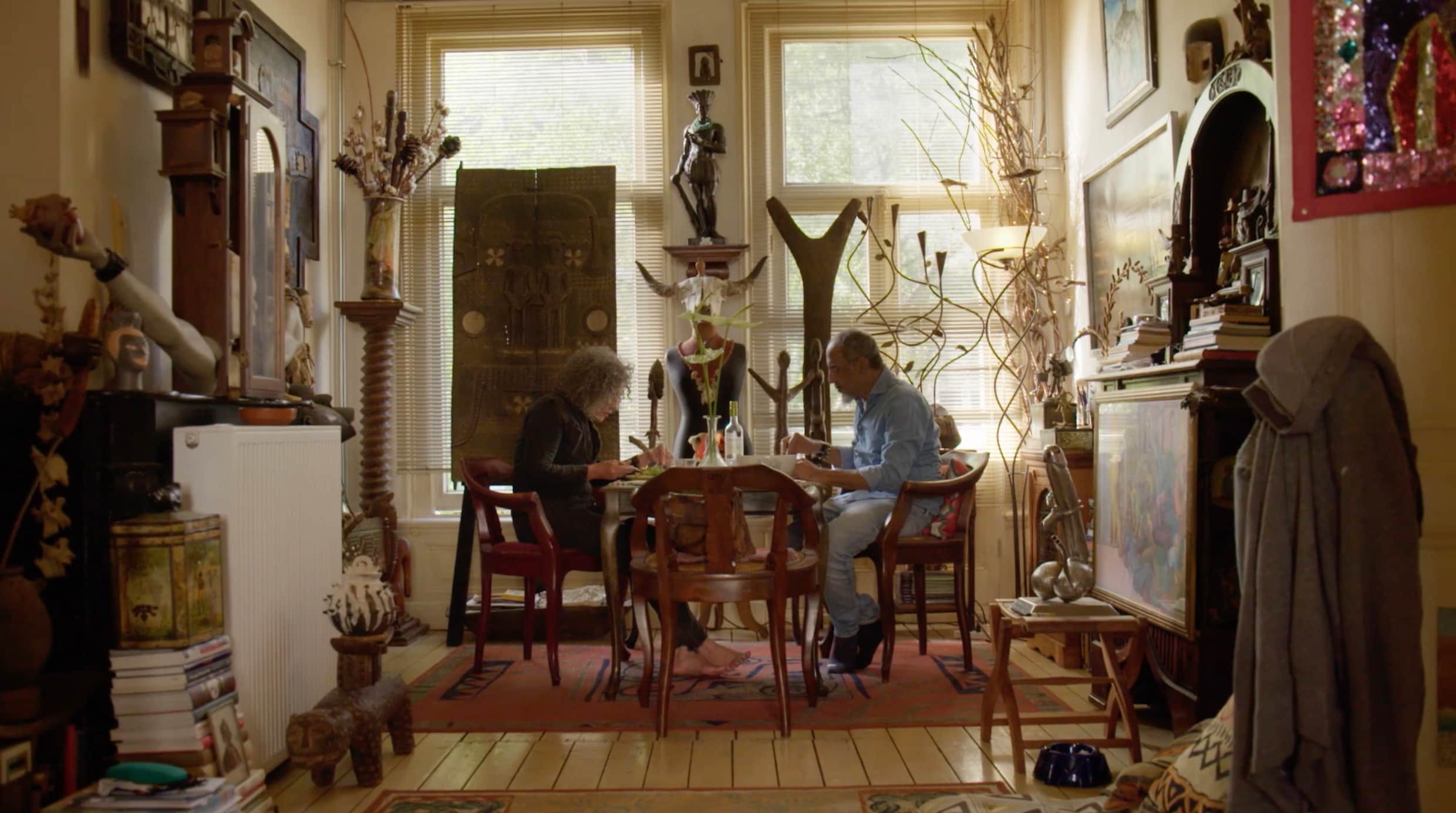 Recensie: Warmbloedig portret van boegbeeld van zwarte kunst Felix de ...