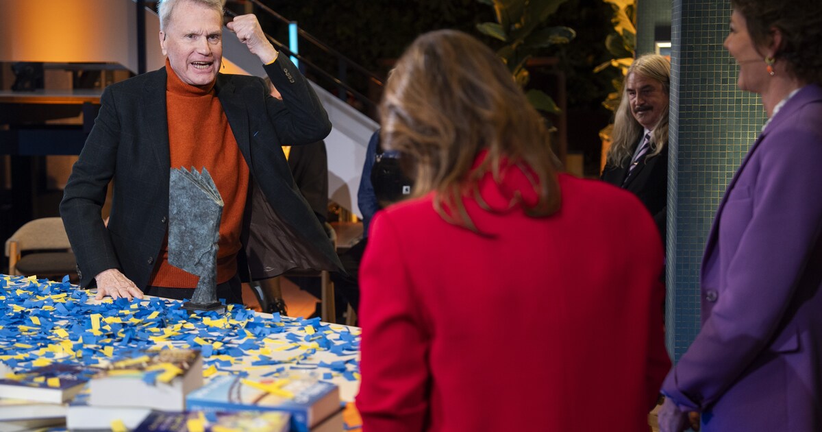 NS Publieksprijs naar meesterverteller Adriaan van Dis | Het Parool