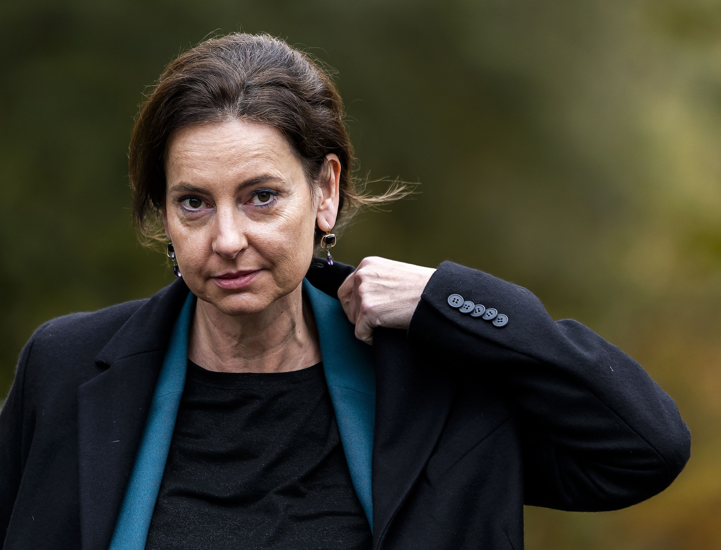 Live | Kabinet-Schoof gaat toch door, alleen Achahbar vertrekt | Het Parool