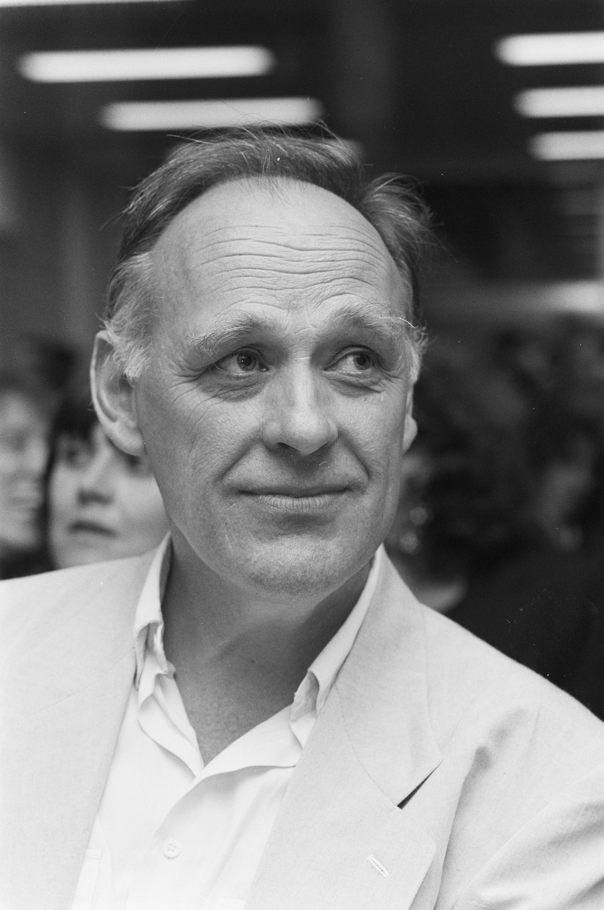 Recensie Ik heb nog nooit gelogen: Hugo Brandt Corstius koos zijn ...