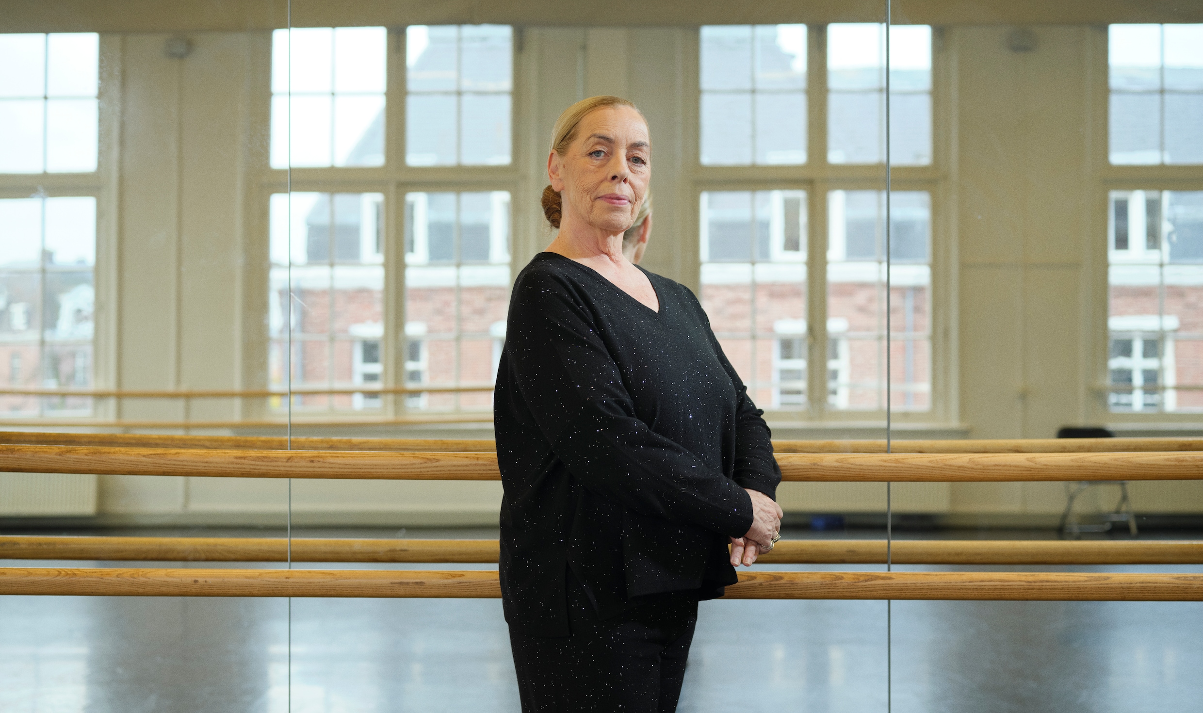 Iedereen kent de showballetten van Lucia Marthas, maar wie is Lucia ...