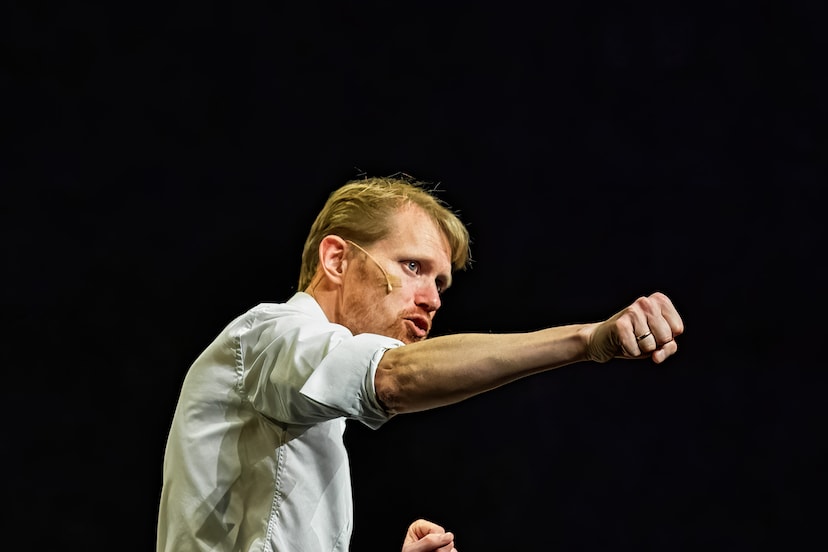 Oudejaarsconferencier Jan Beuving: ‘Van een groot deel van de tijdgeest ...