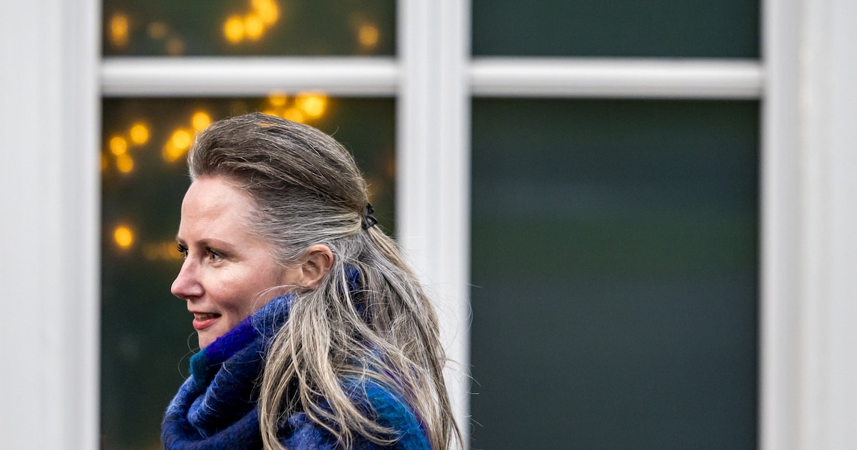 Minister Fleur Agema slaat alarm over extra bezuiniging op zorg: ‘Is ...