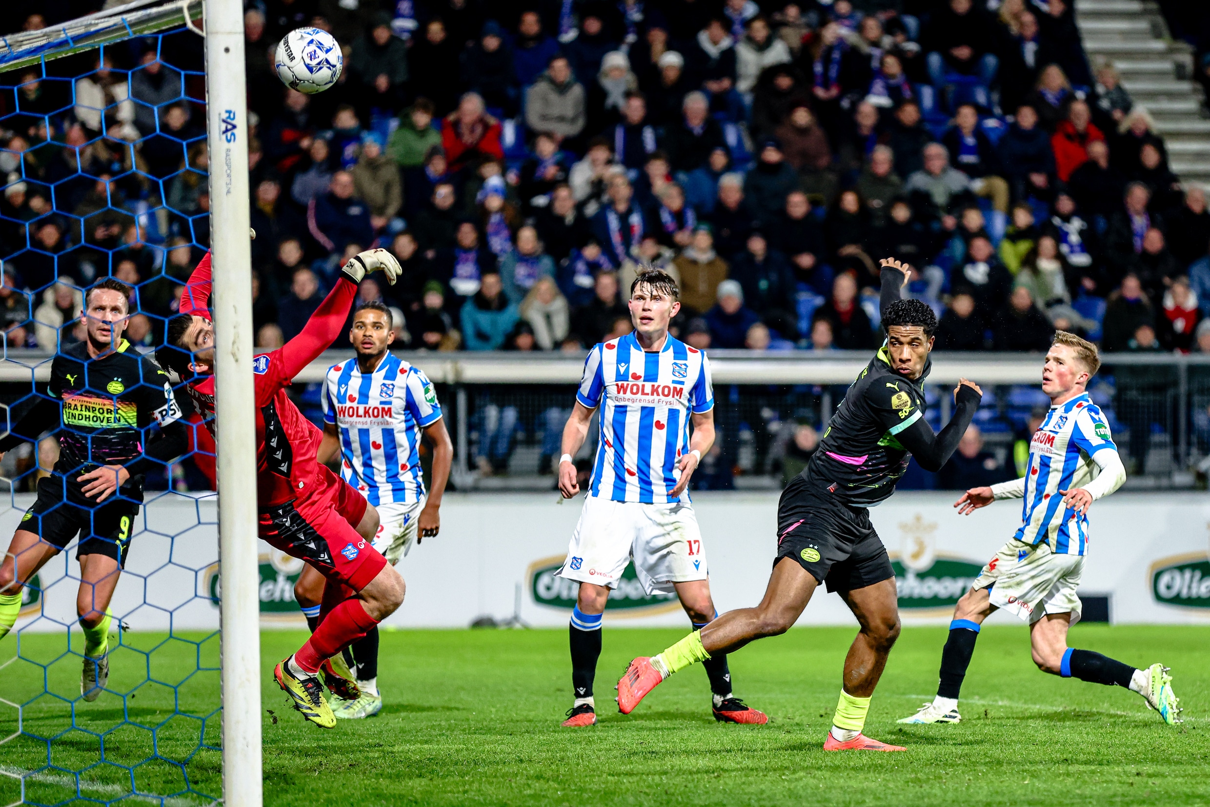 Bij PSV staat de boel na geknoei in Friesland op scherp | Het Parool