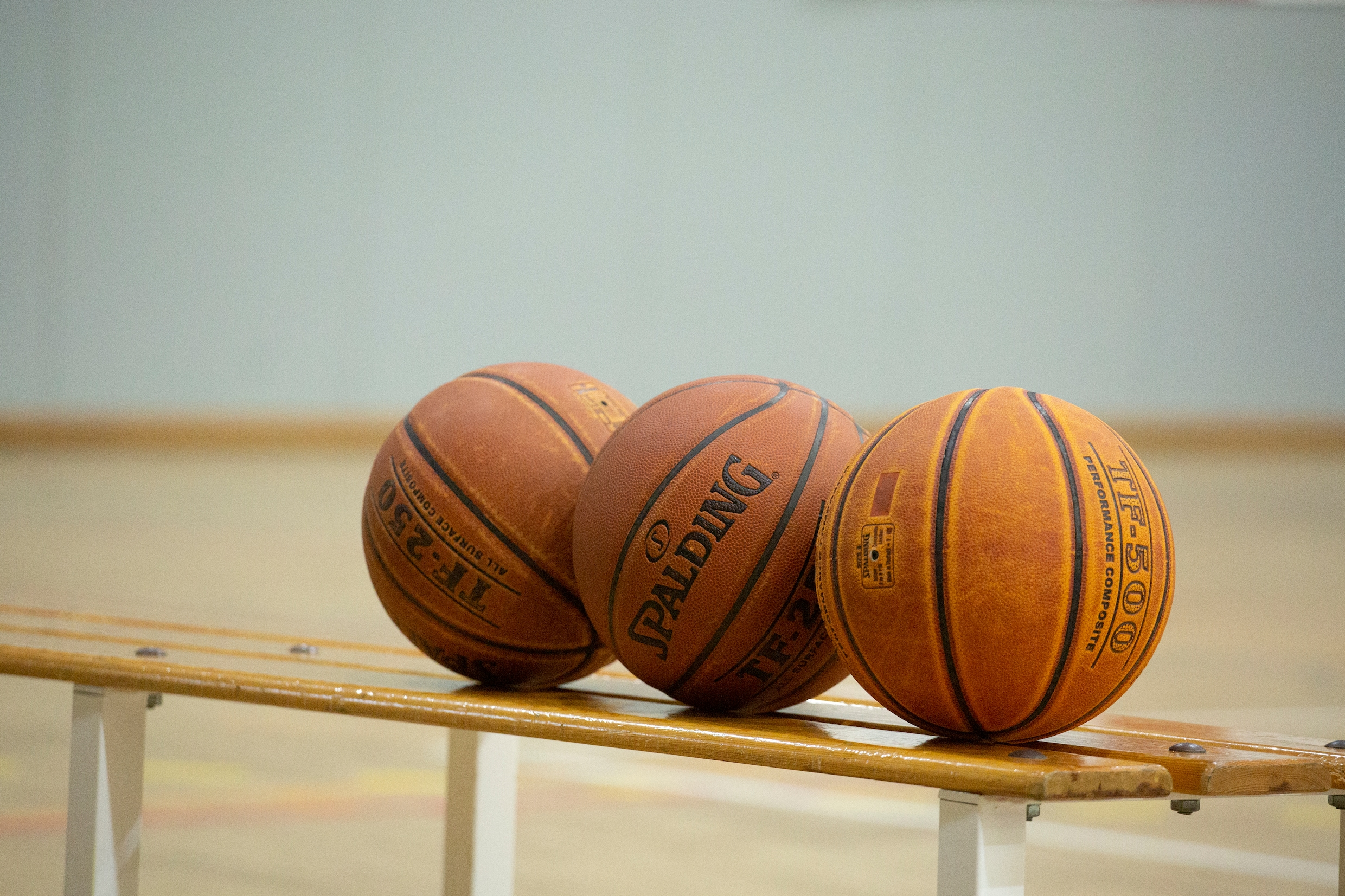 Trainer basketbalclub Landsmeer aangehouden om stiekem filmen douchende ...
