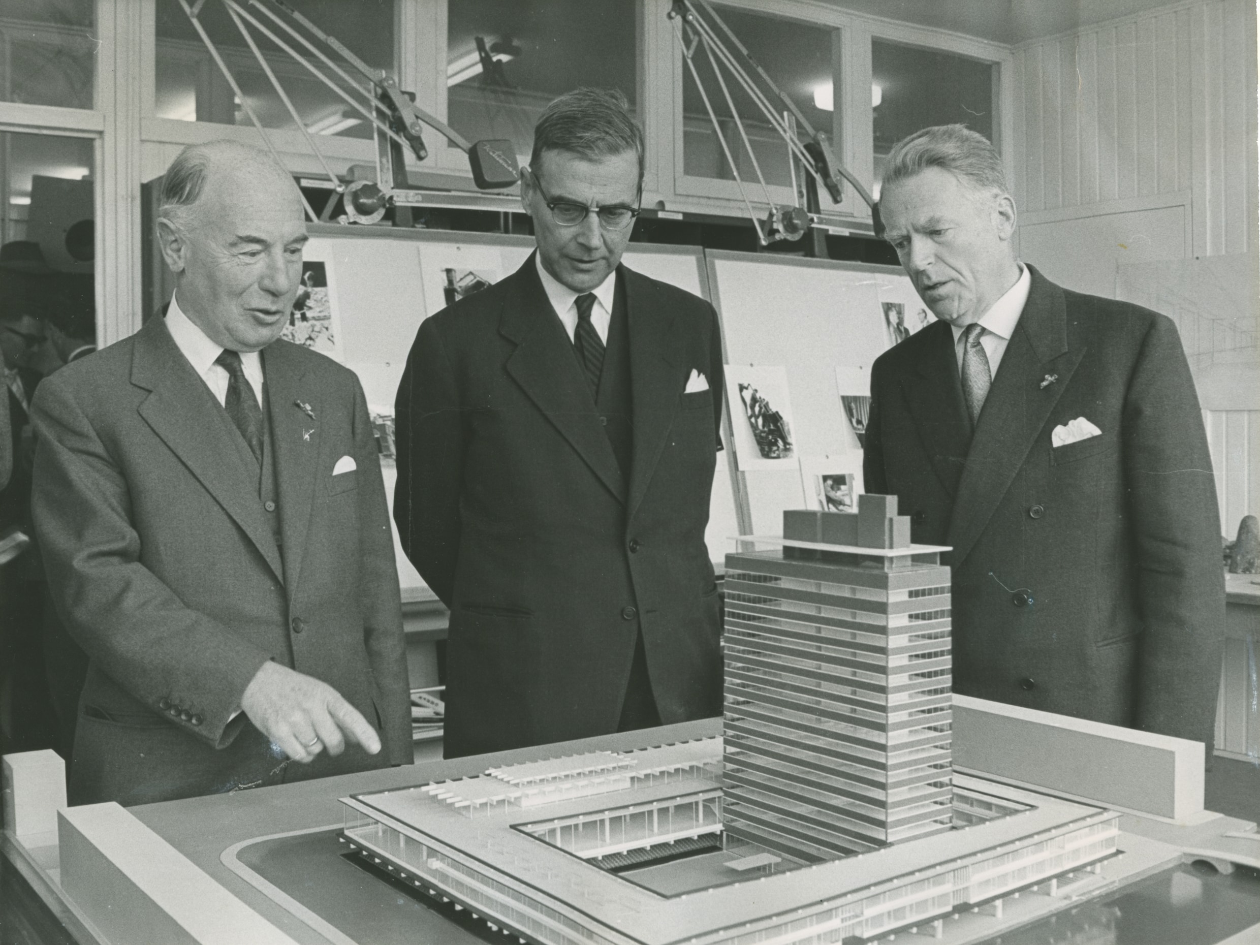 De Nederlandsche Bank gaat weer open na 5 jaar verbouwen: ‘Een nieuw ...