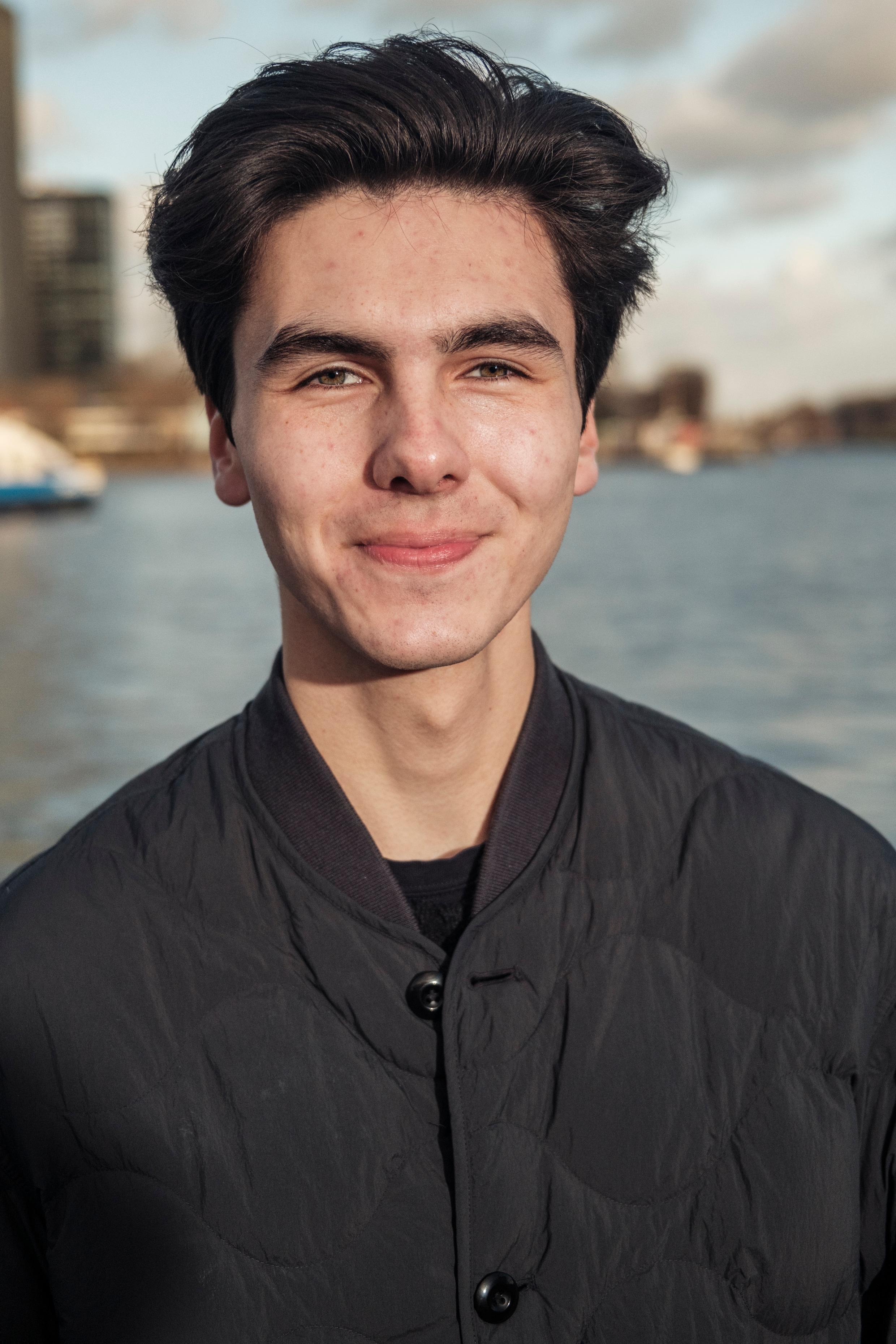 25 Amsterdamse jongeren delen hun wens voor 2025: ‘Hopelijk wordt ons ...