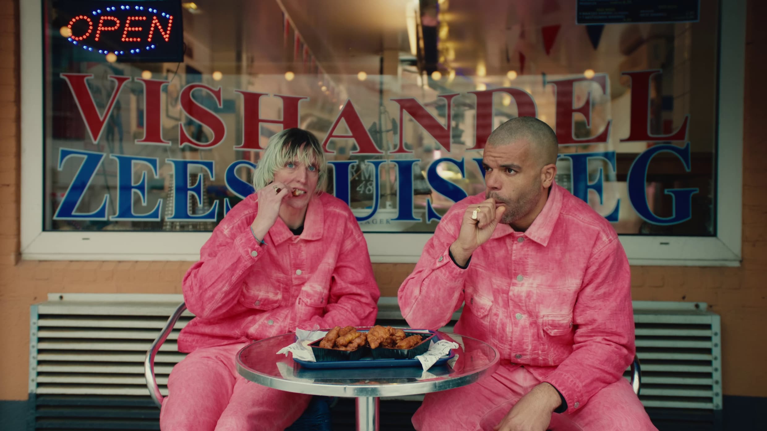 Pepijn Lanen en Yousef Gnaoui nemen de kijker mee in een wonderlijke ...