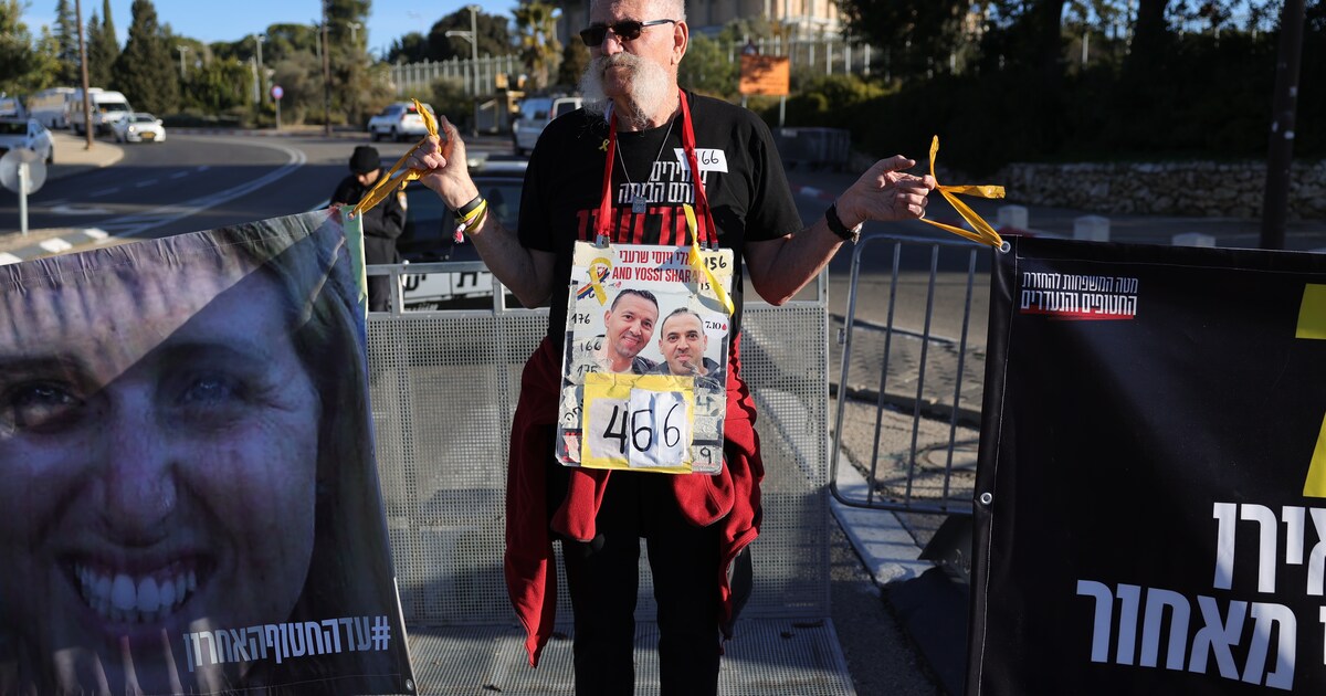 Jucha Engel blijft zich ook na de vrijlating van zijn kleinzoon Ofir ...