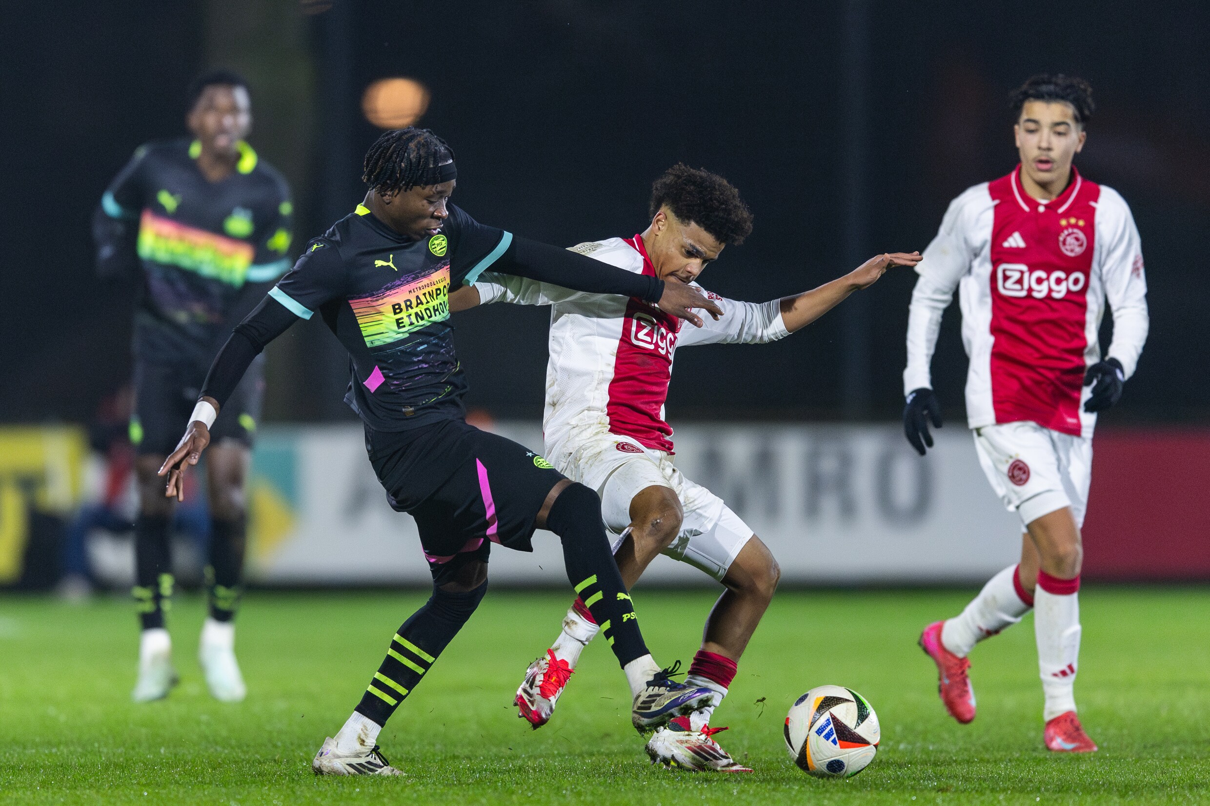 Overzicht: deze spelers kwamen en vertrokken bij Ajax | Het Parool