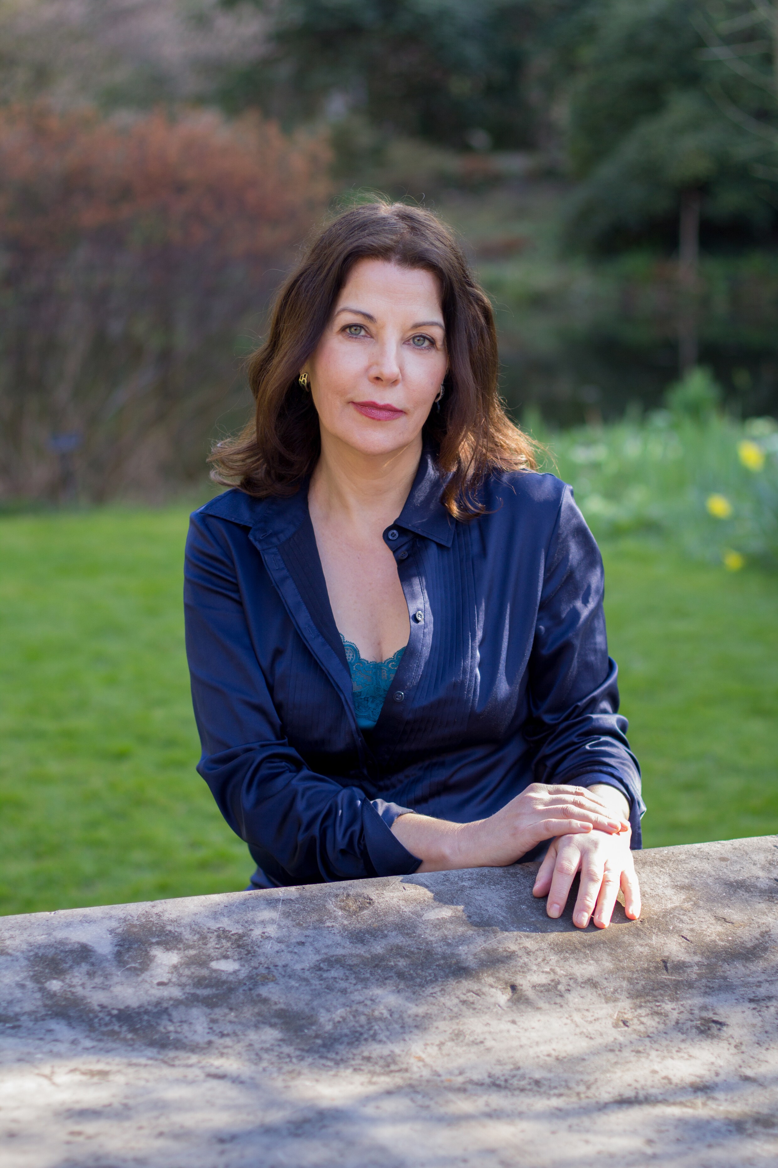 Recensie: Het is tasten in de mist voor de personages in Manon Uphoffs ...