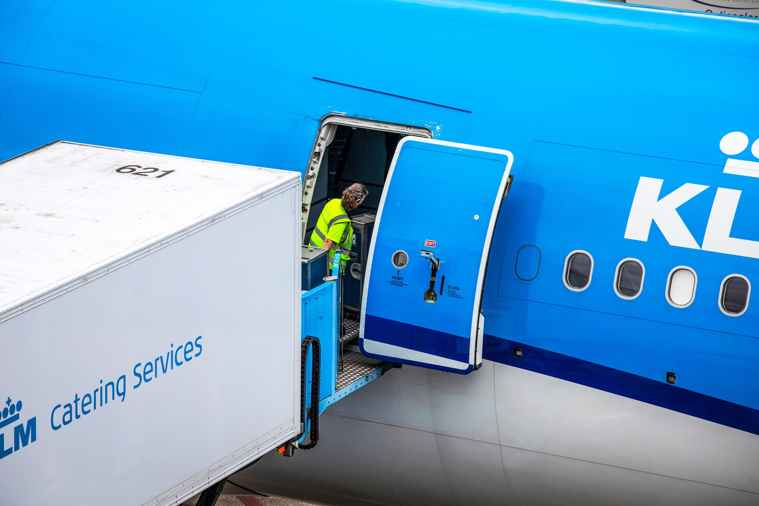 KLM schrapt 250 kantoorbanen, vakbonden voelen zich overvallen | Het Parool