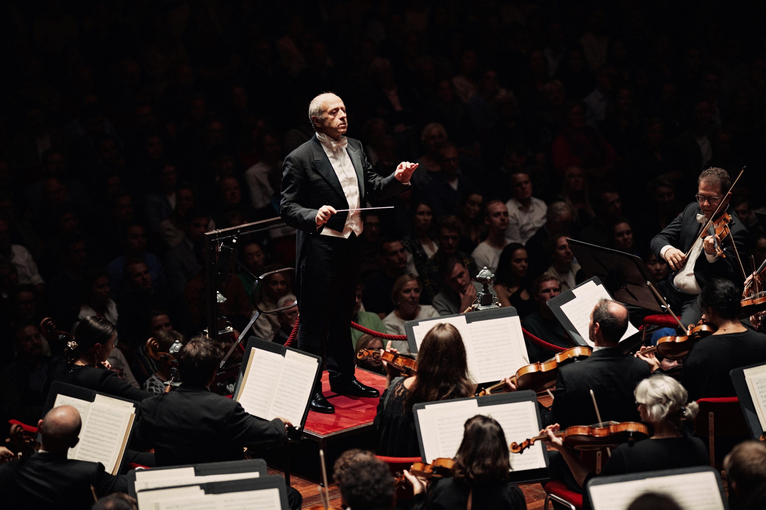 Concertgebouw Prijs voor dirigent en ‘rasartiest’ Iván Fischer: ‘Een ...