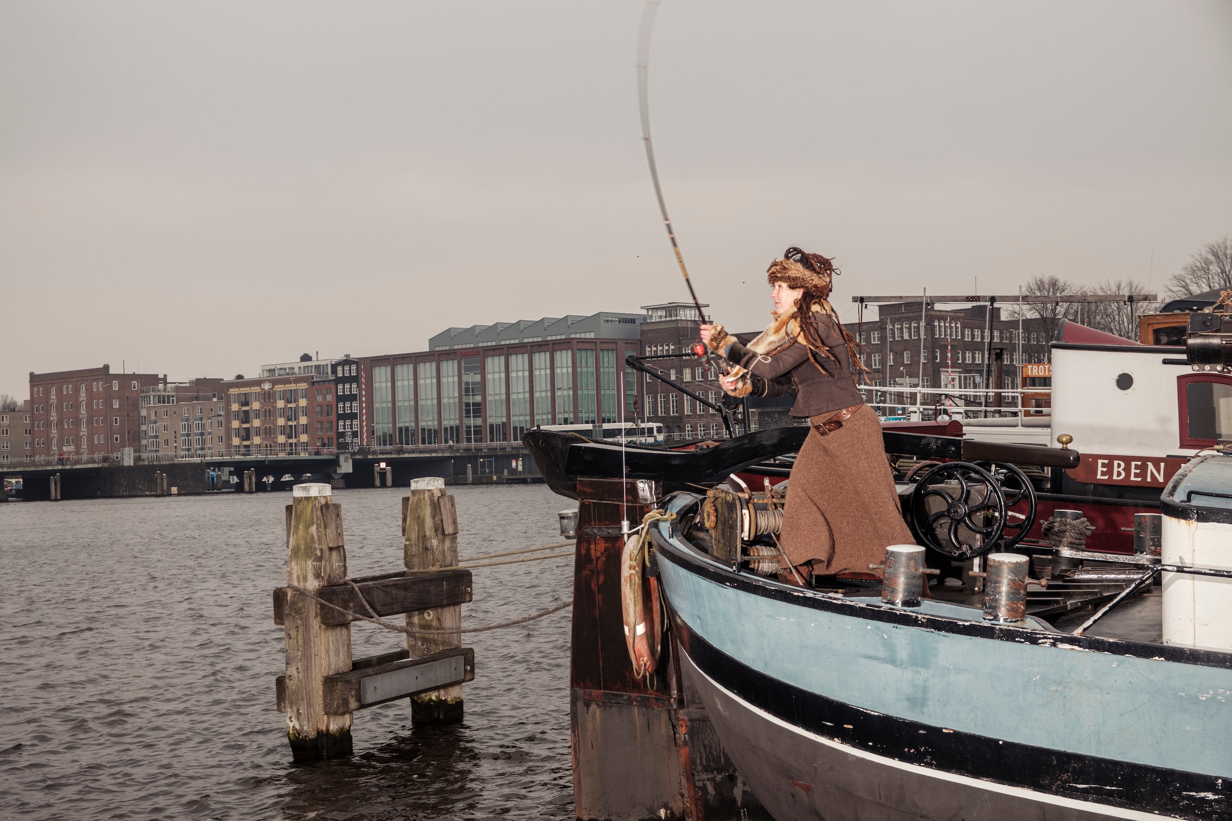 Amsterdamse Daan (50) leeft drie maanden als jager-verzamelaar in de ...