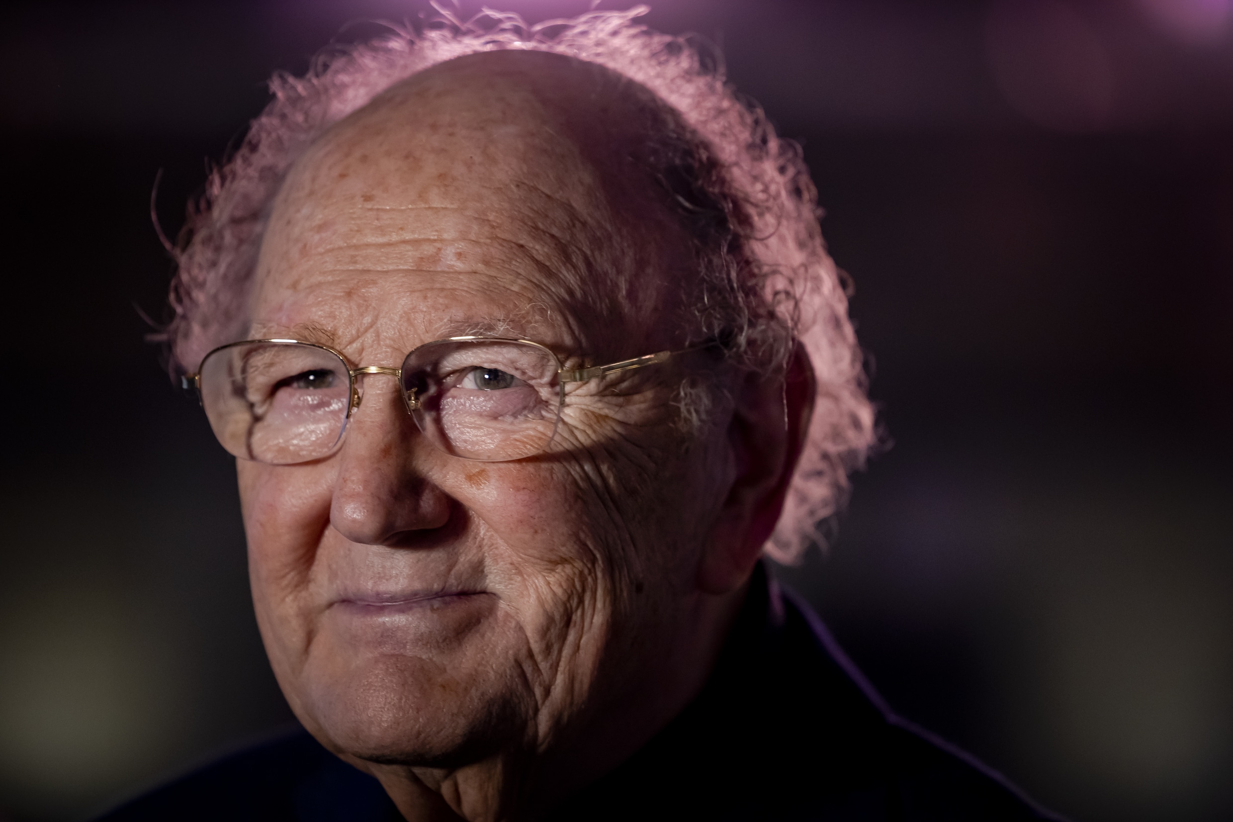 Joop van den Ende in paginagrote krantenadvertentie: ‘Bescherm onze ...