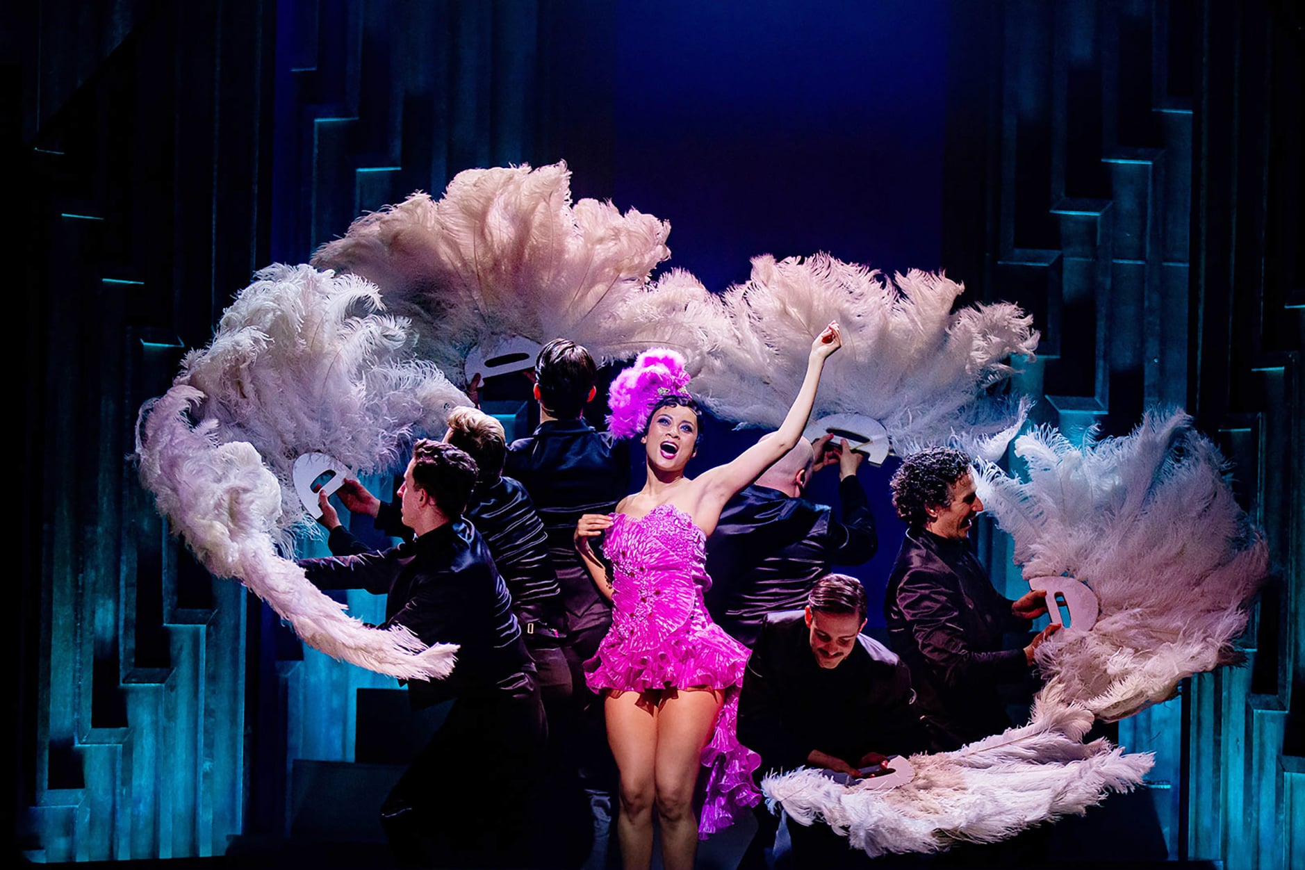 Recensie: actrice Channah Hewitt schittert in musical over Josephine ...