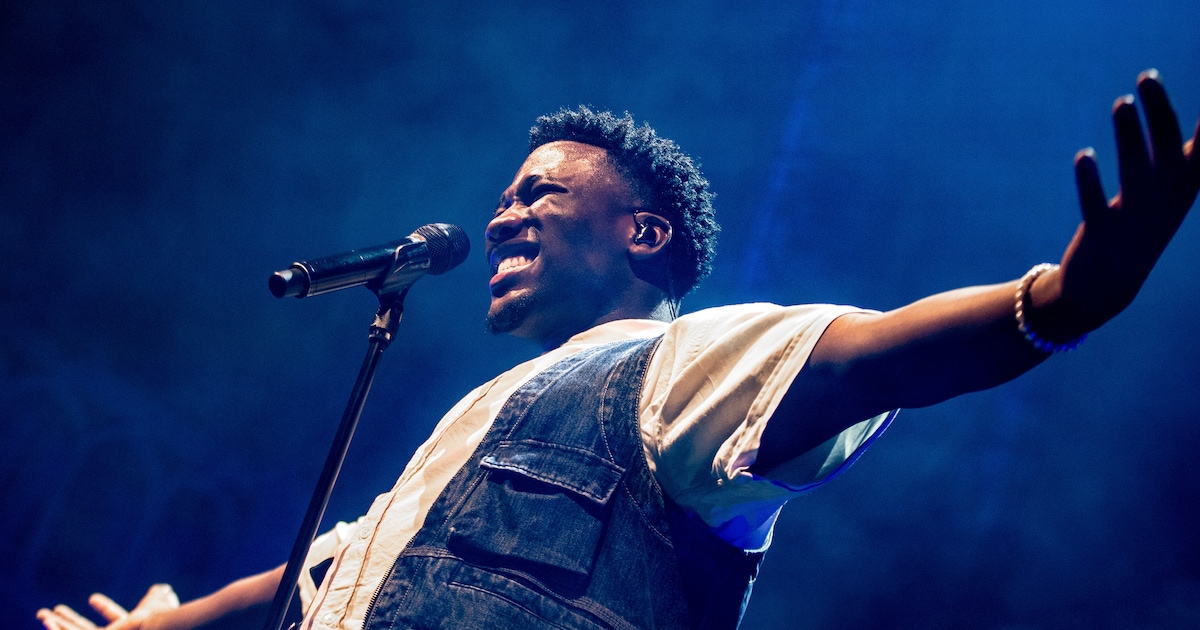 C’est la vie van Claude is een oorwurmliedje, maar het refrein lijkt ...