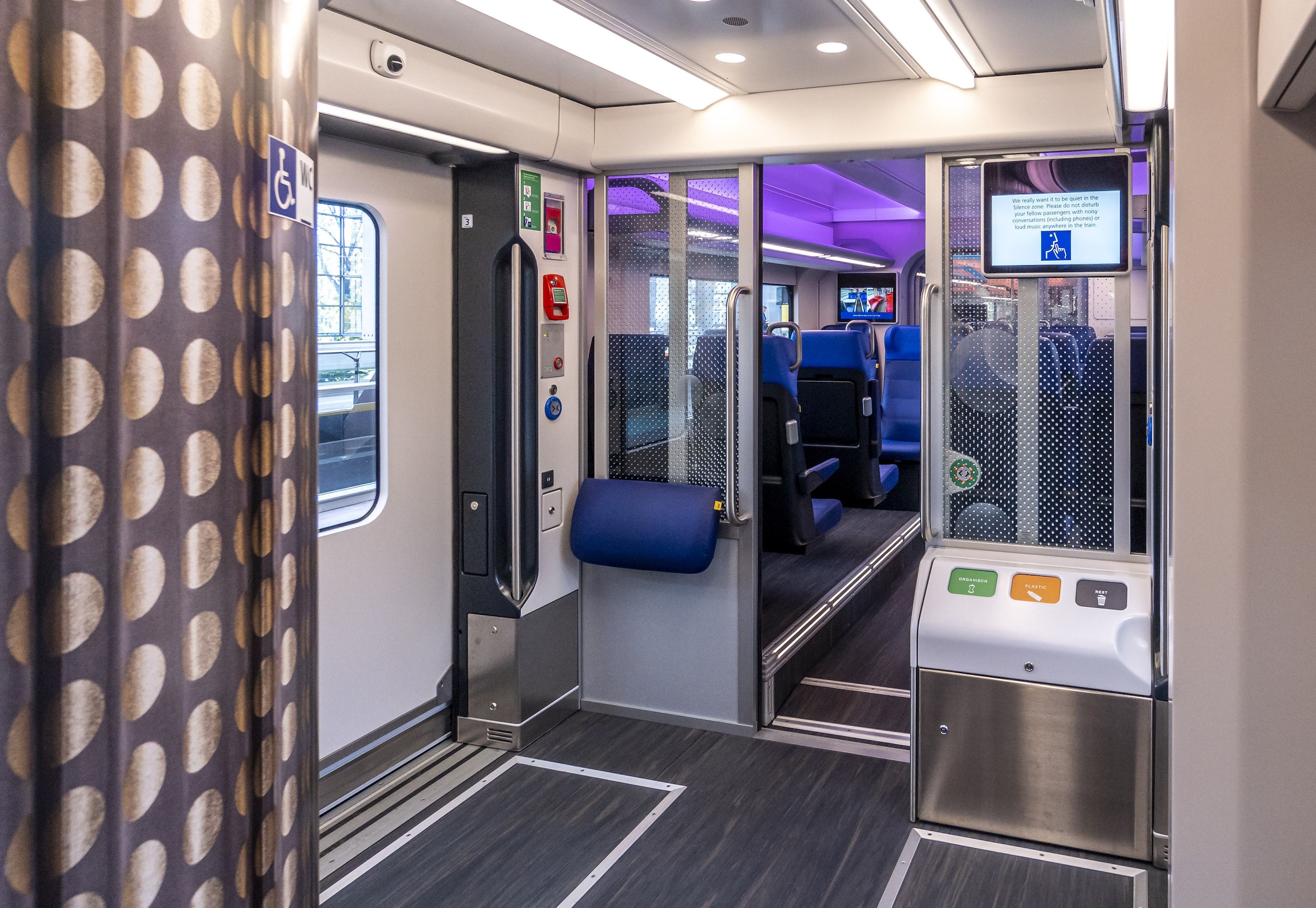 In vrijwel iedere nieuwe intercity werkt minstens één binnendeur niet ...