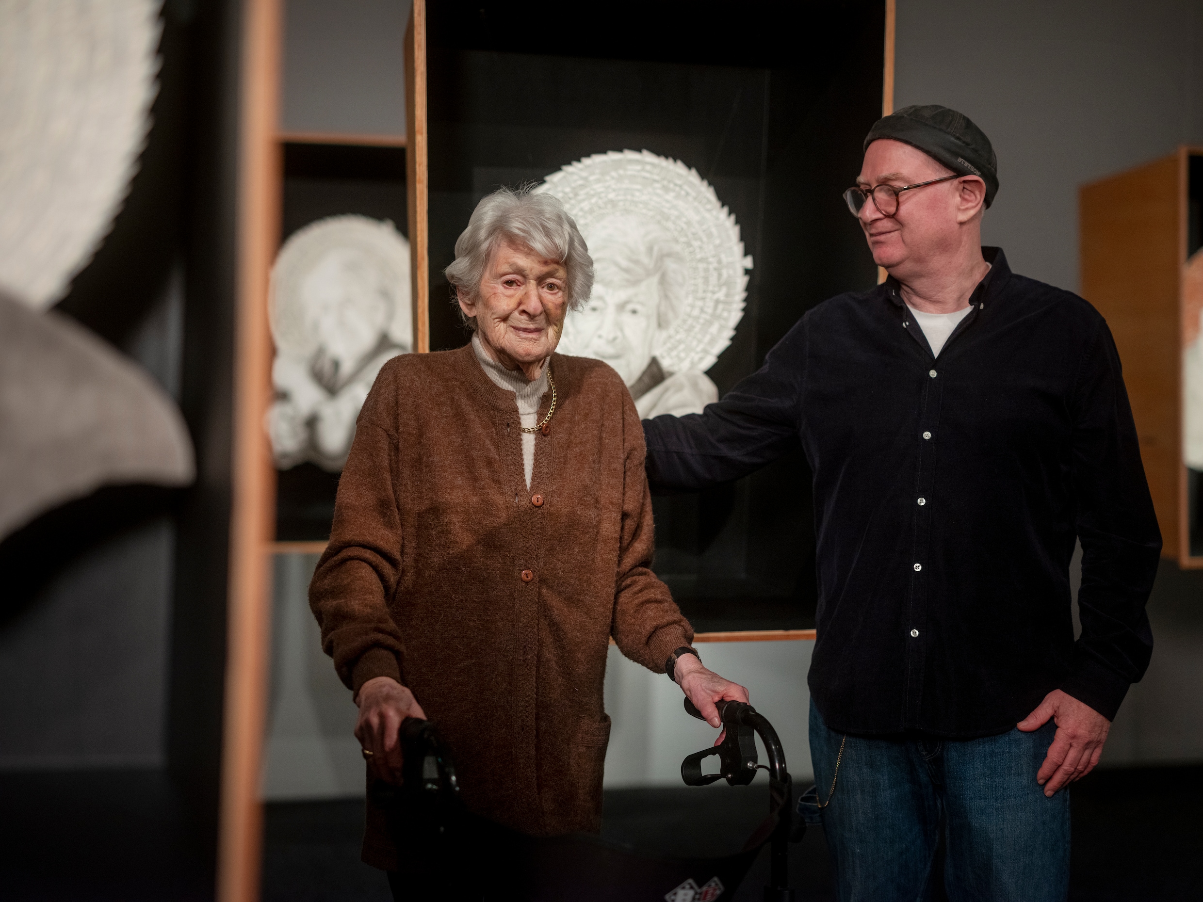 Amos van Gelder schilderde zijn Joodse familie samen met hun verraders ...