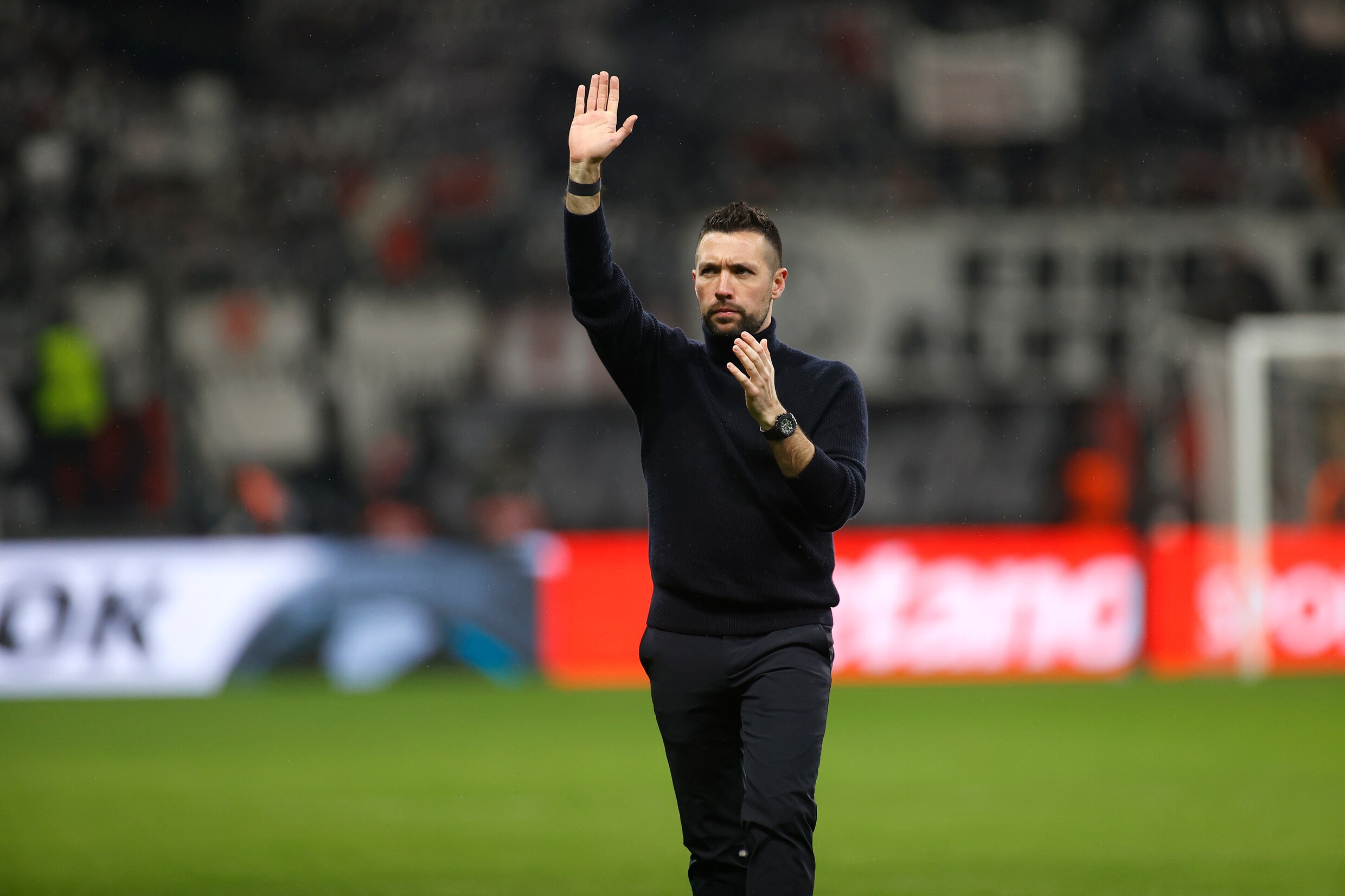 Teamspirit als scheidslijn bij PSV-Ajax: de verschillen tussen de aanpak van Bosz en Farioli ...