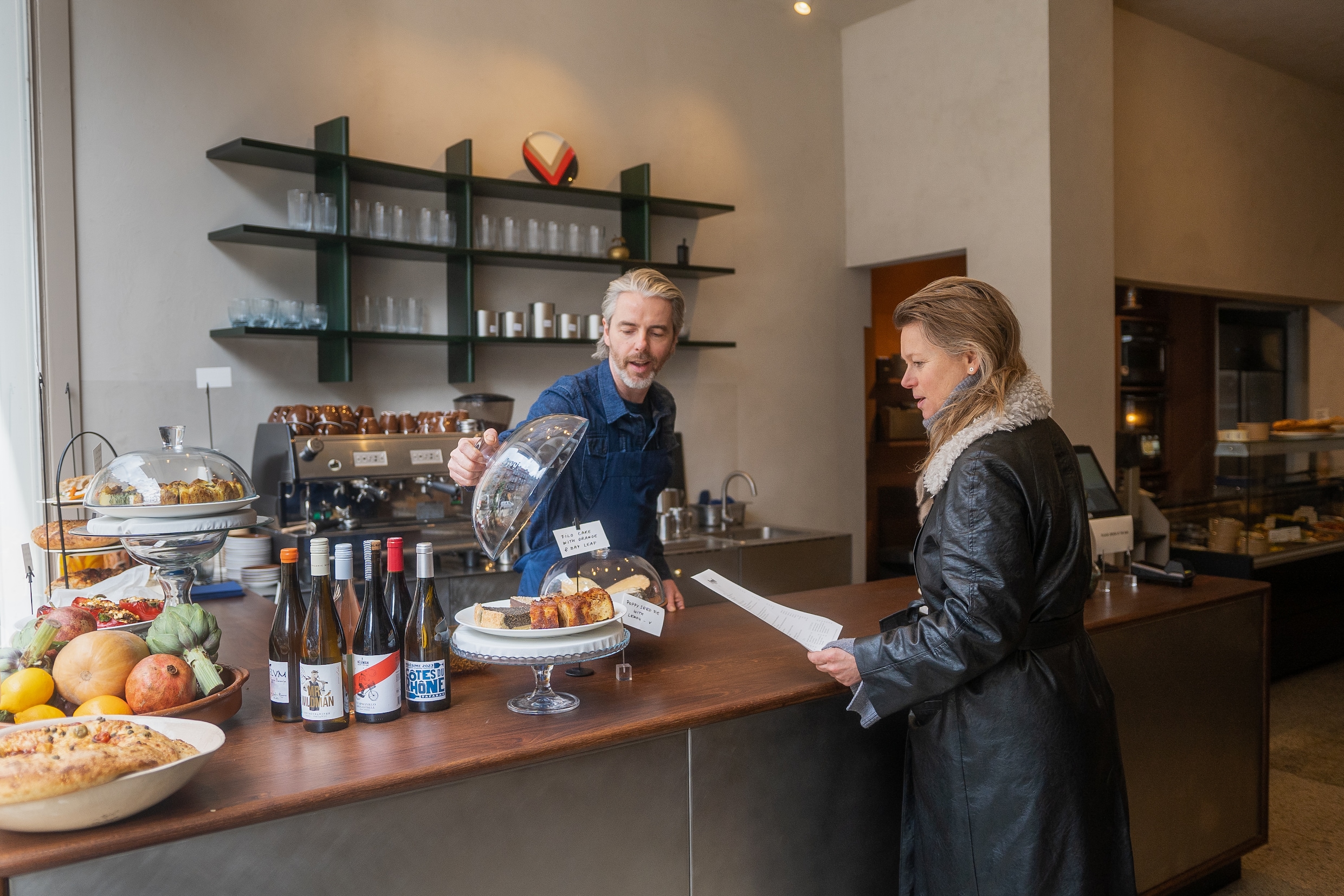 Peppi Deli in De Pijp is er voor de Amsterdammer die snel gezond eten ...