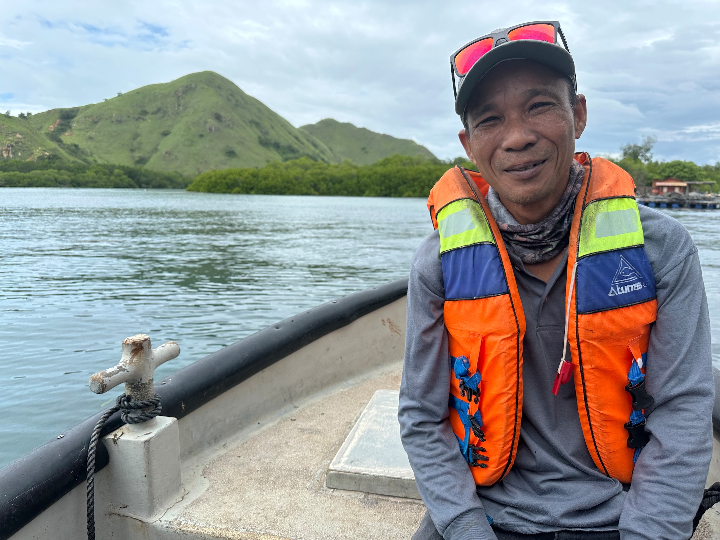 In de baai van het Indonesische eiland Pungu groeien de beste parels ter wereld: ‘Door Harry ...