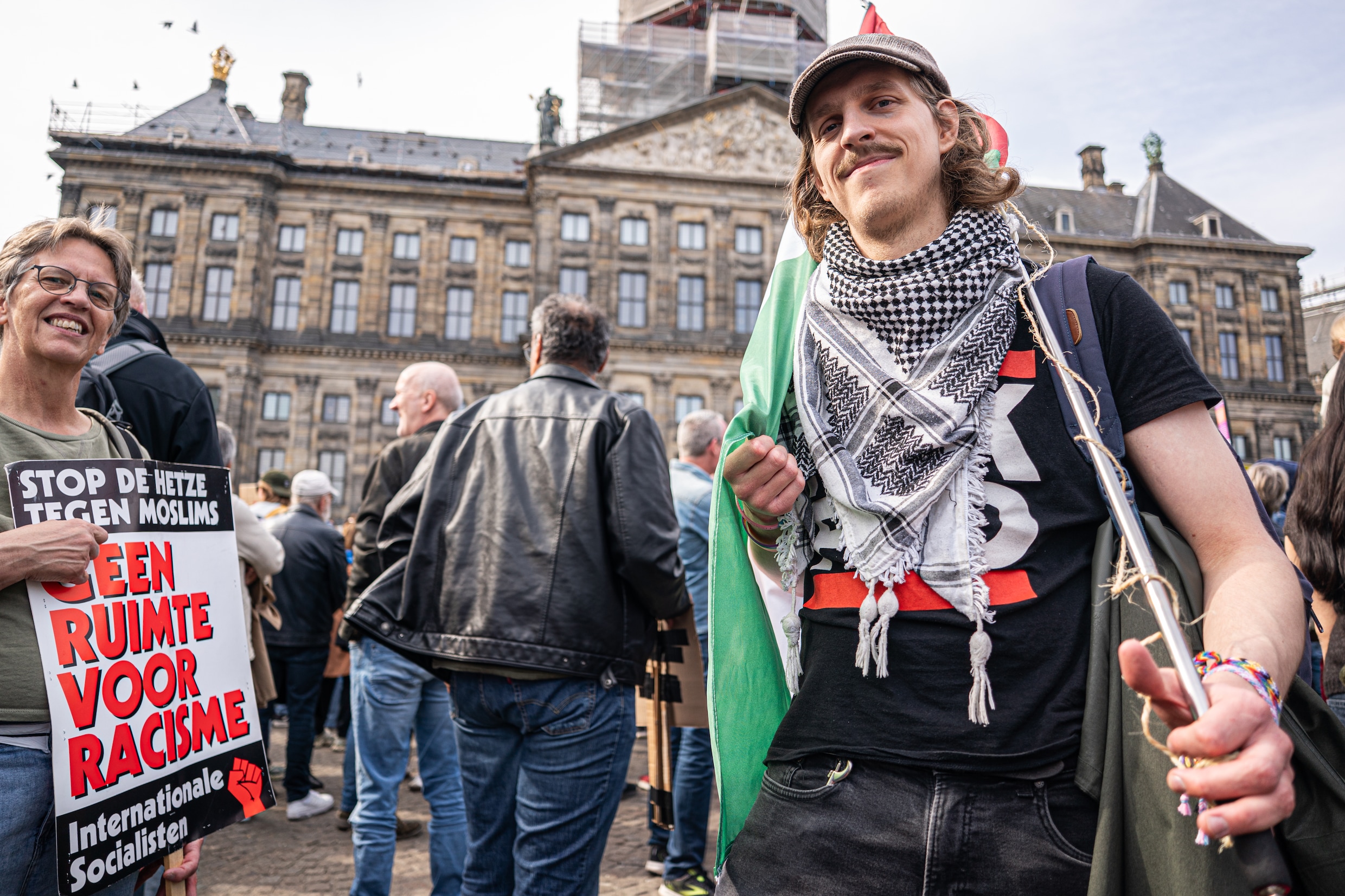 Teruglezen | Zeker 15.000 mensen trokken door Amsterdam voor landelijke ...